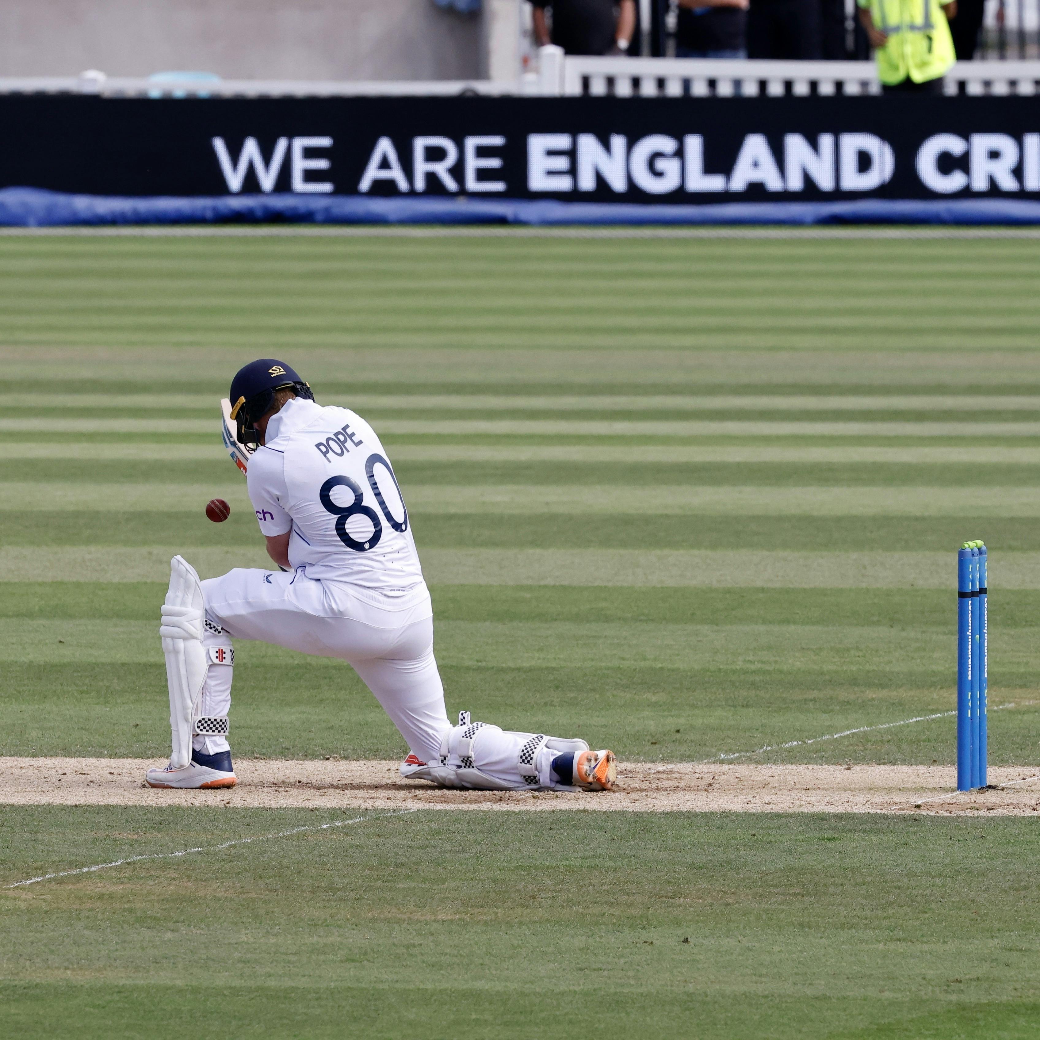 Varme Bowler Photos, Download The BEST Free Varme Bowler Stock Photos ...