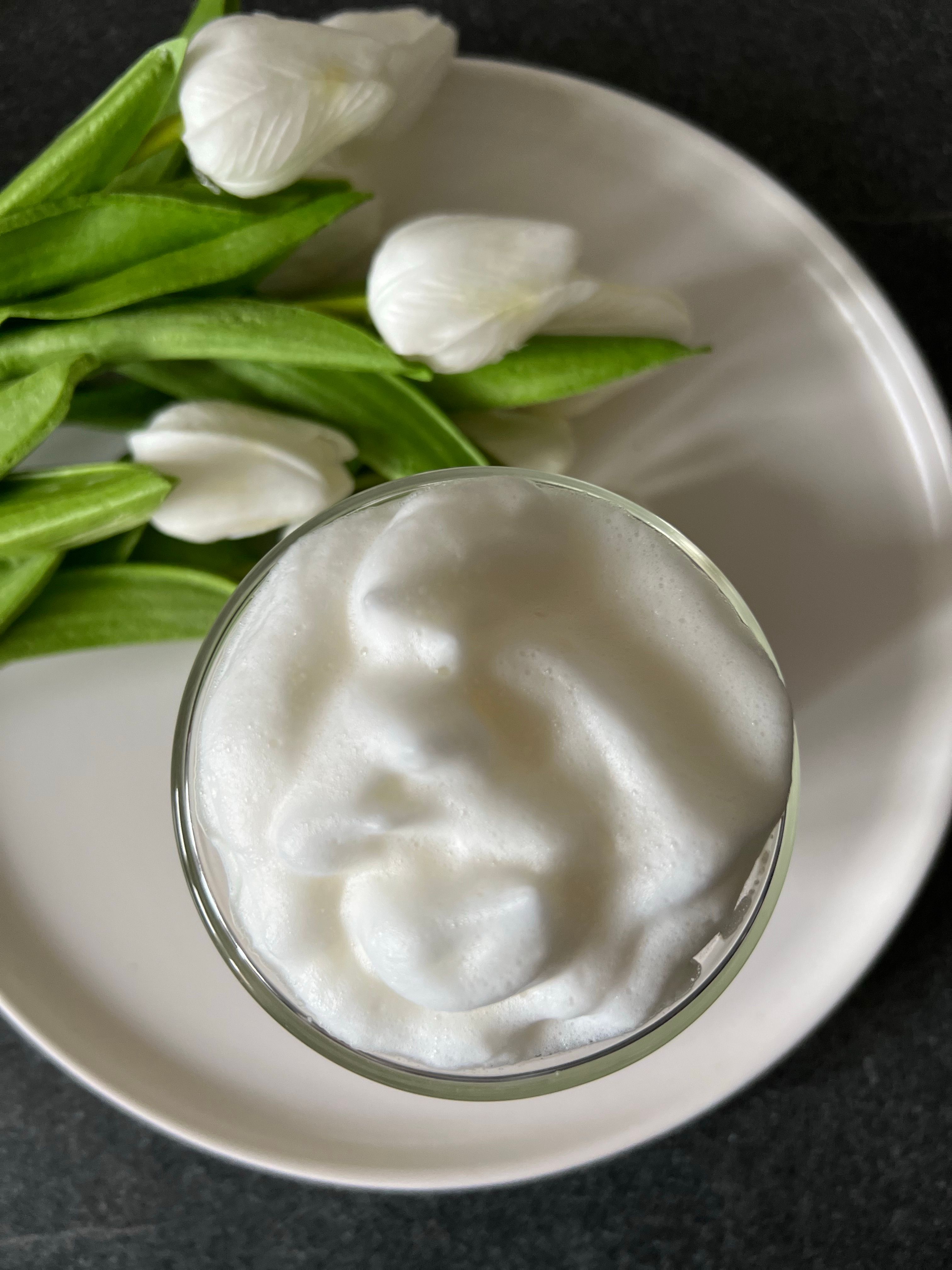Flowers In Milk Photos, Download The BEST Free Flowers In Milk Stock ...