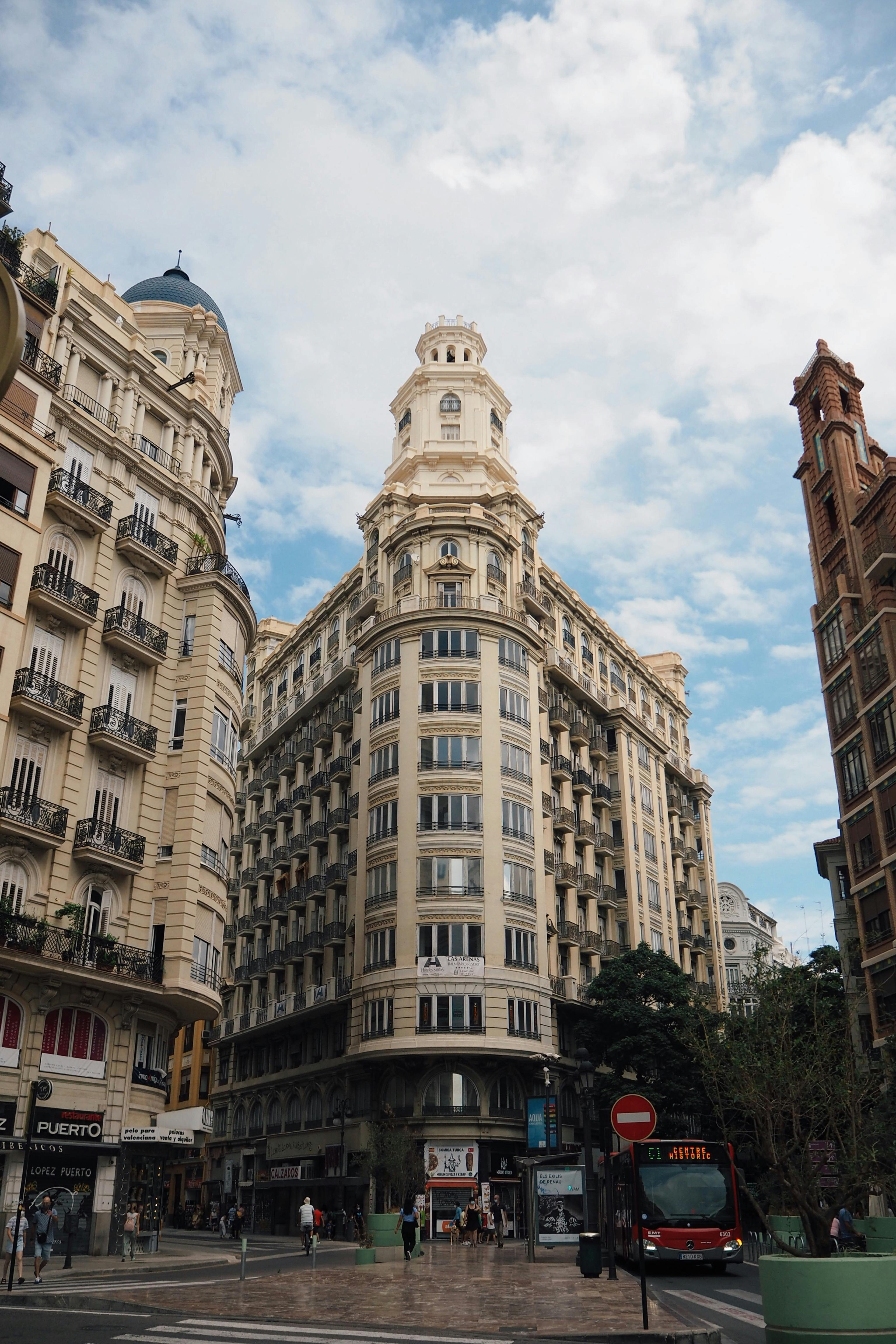 Walls of Guggenheim Museum in Bilbao · Free Stock Photo