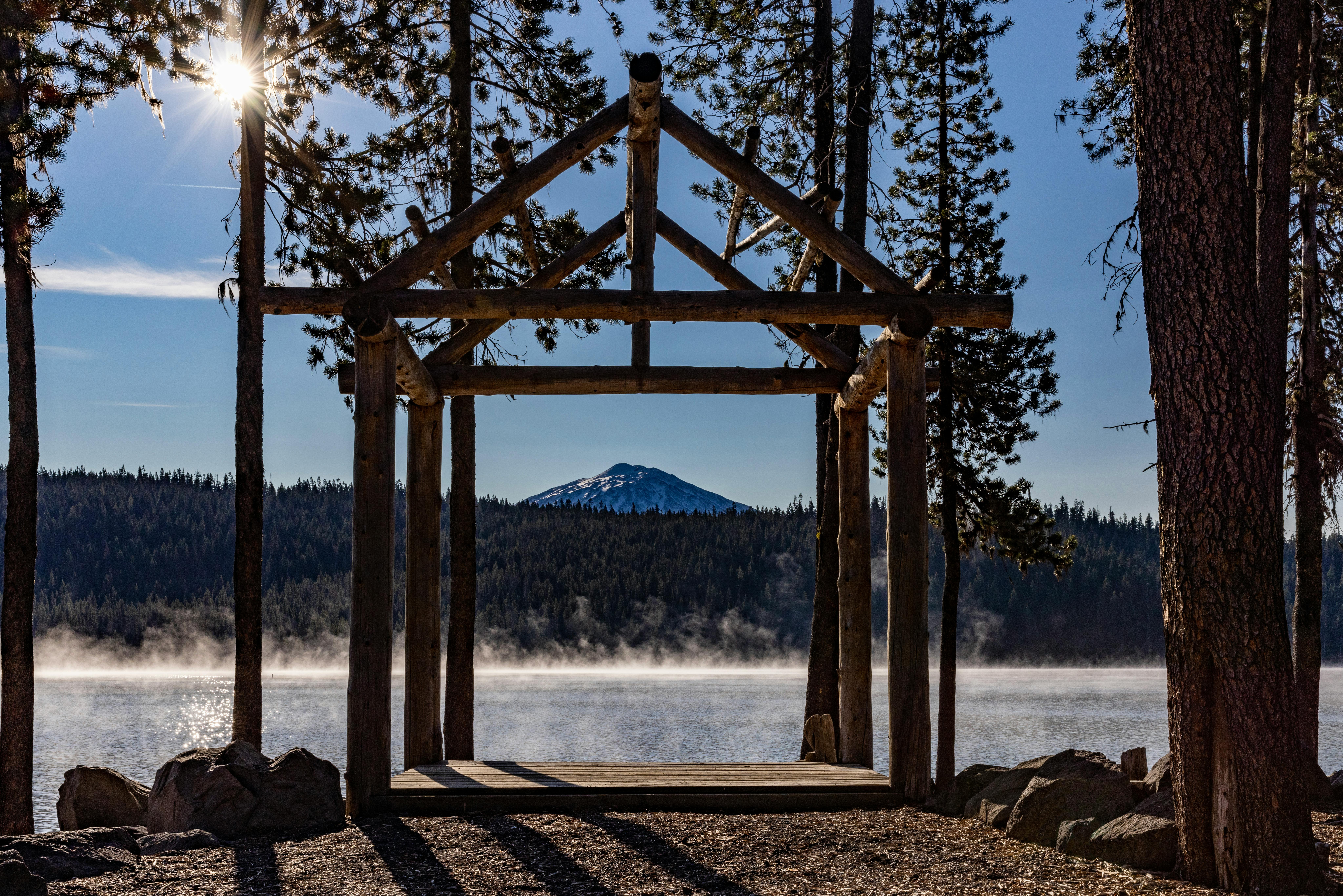 Chapel by the Lake · Free Stock Photo