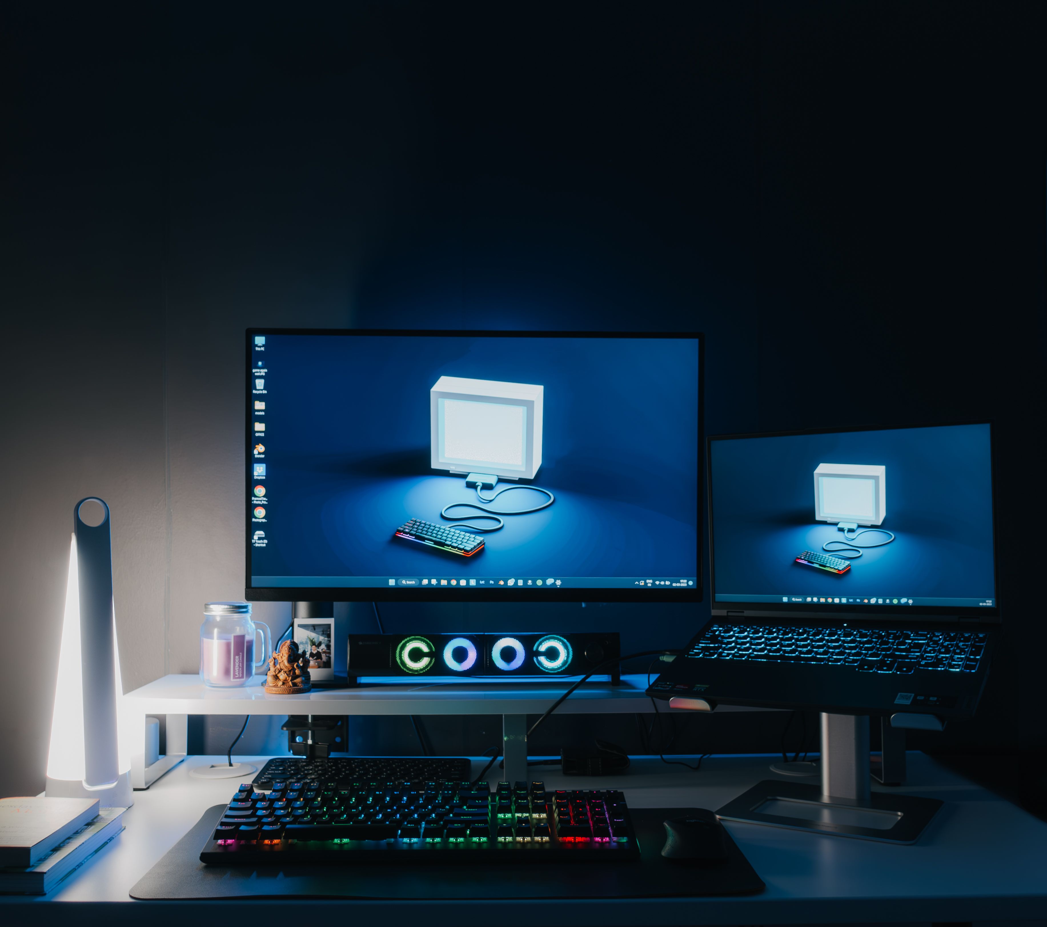 Monitor De Computador De Tela Plana Preta · Foto profissional gratuita
