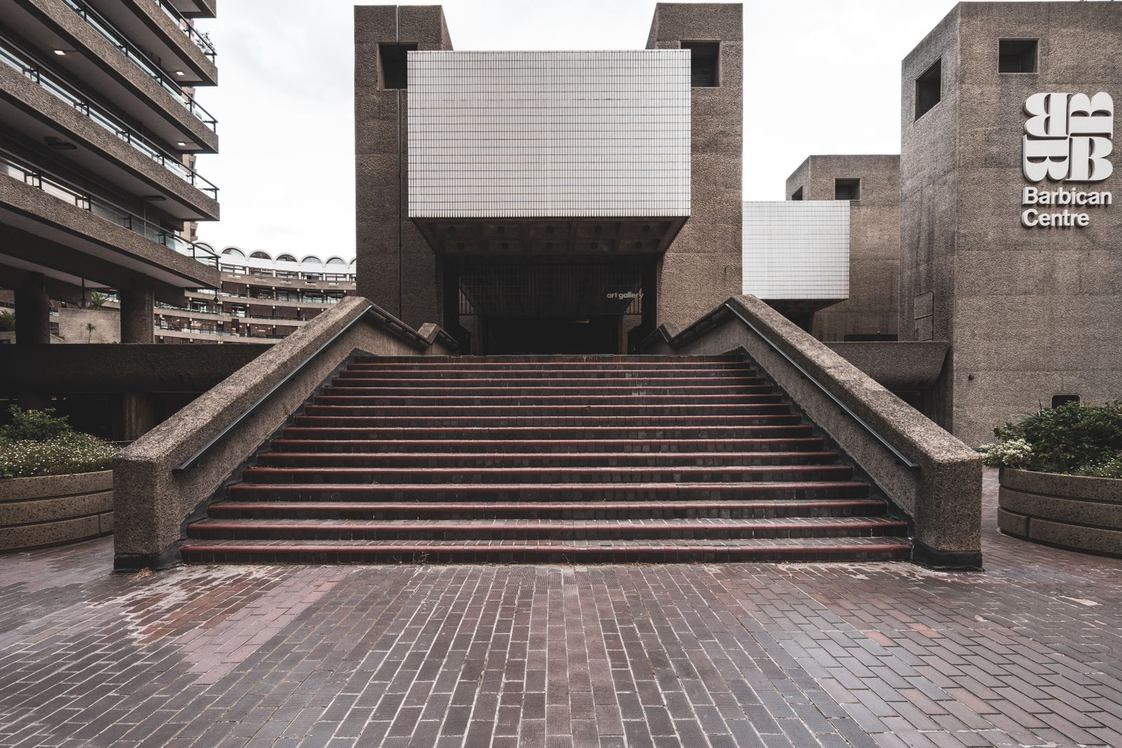 Wood Brutalism Photos, Download The BEST Free Wood Brutalism Stock ...