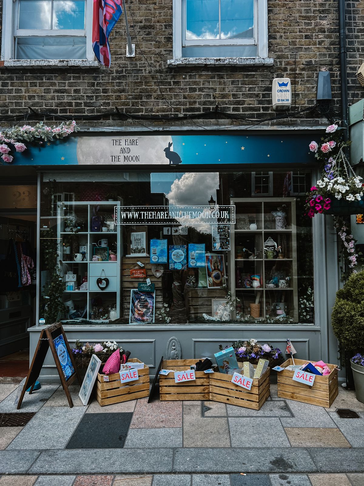 Shop Front Photos, Download The BEST Free Shop Front Stock Photos & HD ...