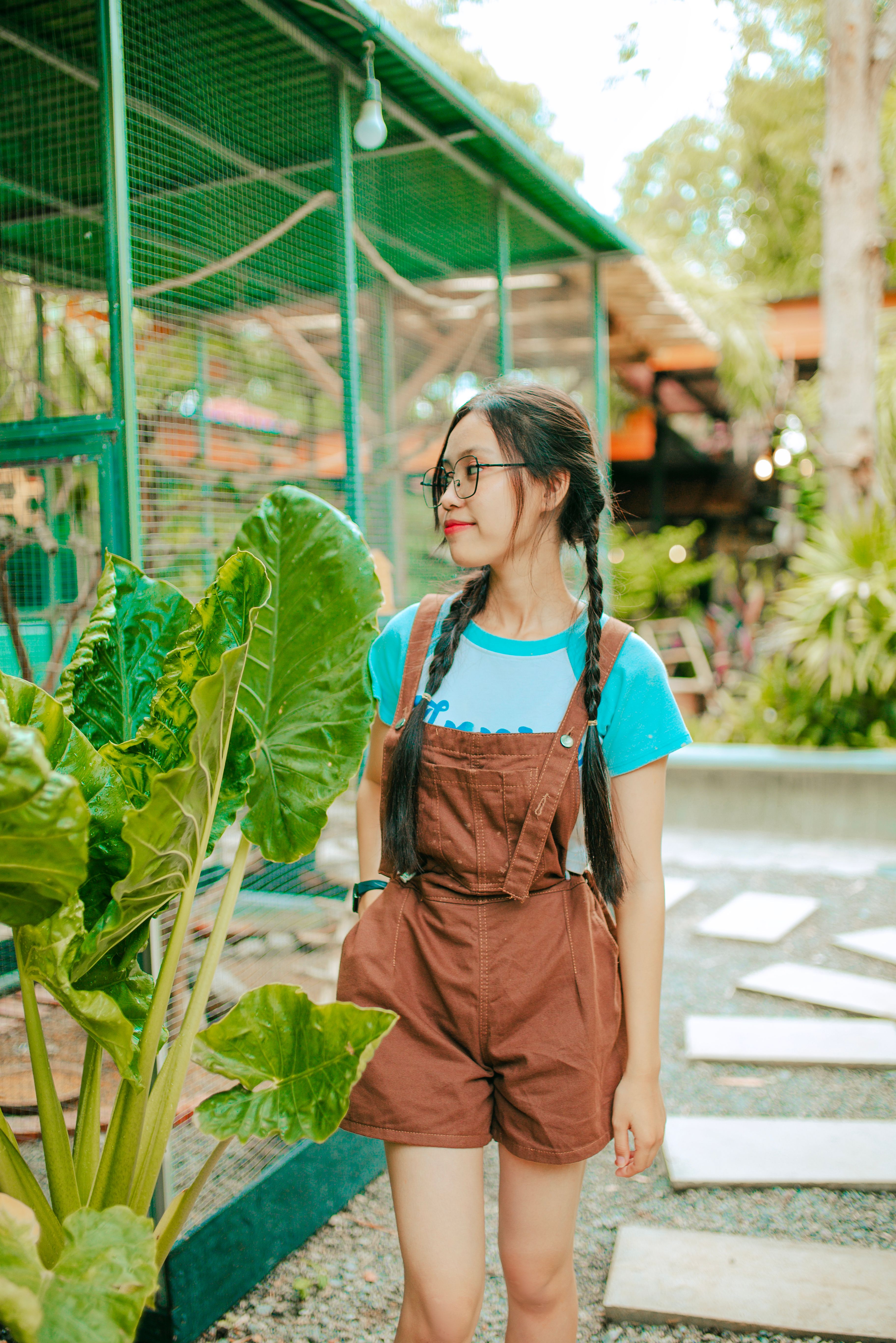 Woman Walking on Path in ZOO · Free Stock Photo