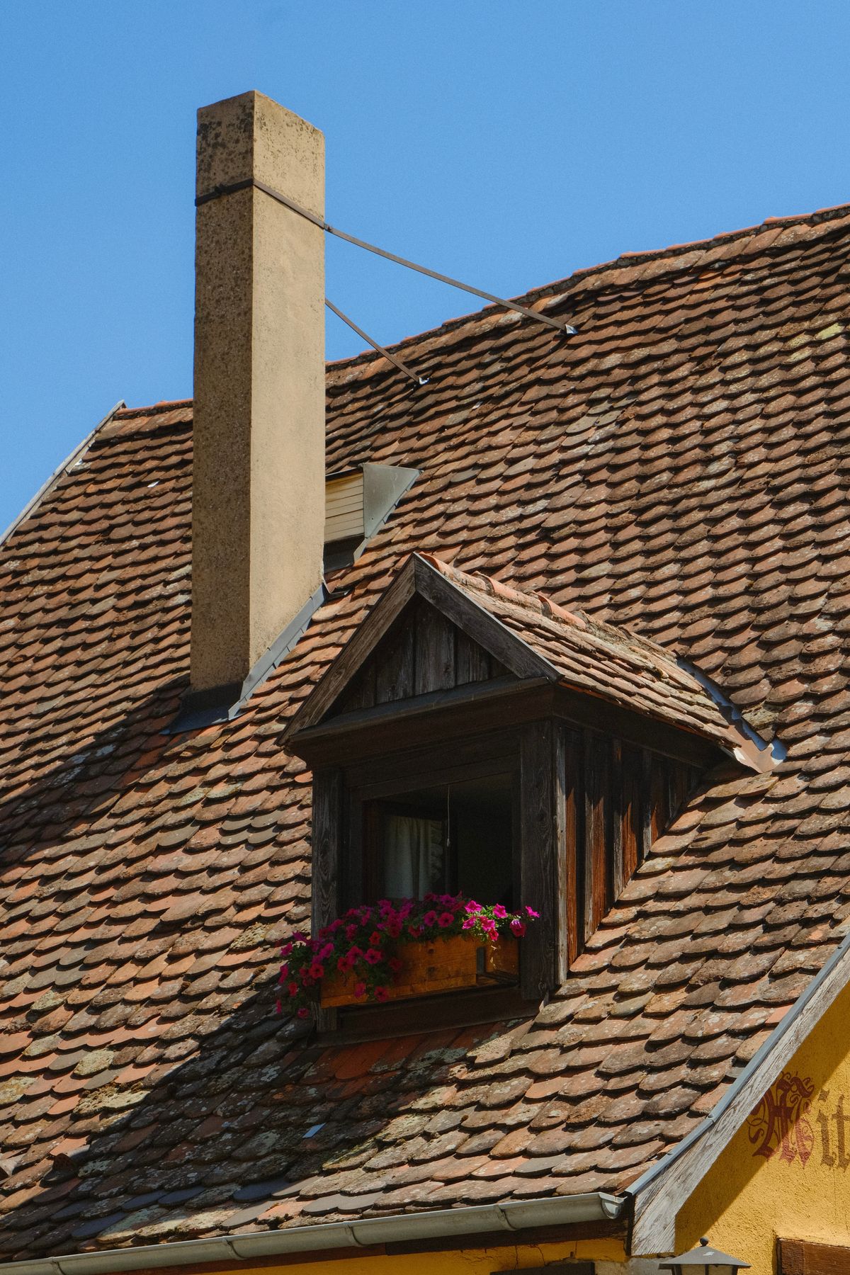 10,000+ Best Roof Photos · 100% Free Download · Pexels Stock Photos