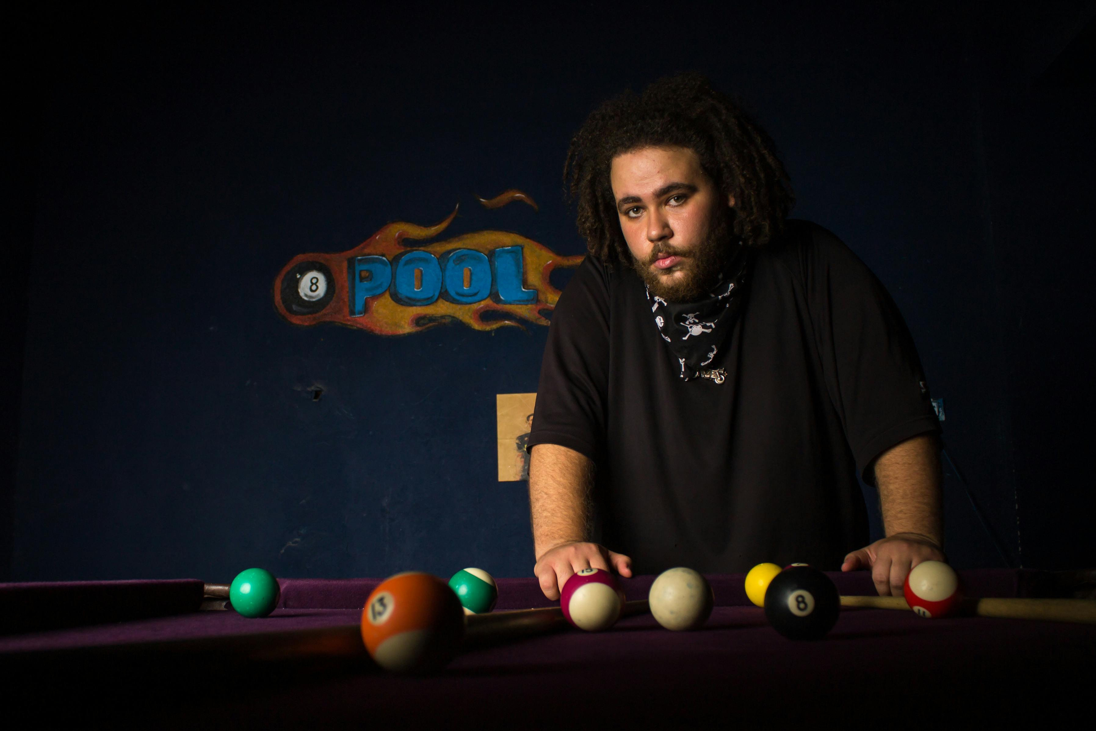 Playing Pool Photos, Download The BEST Free Playing Pool Stock Photos ...