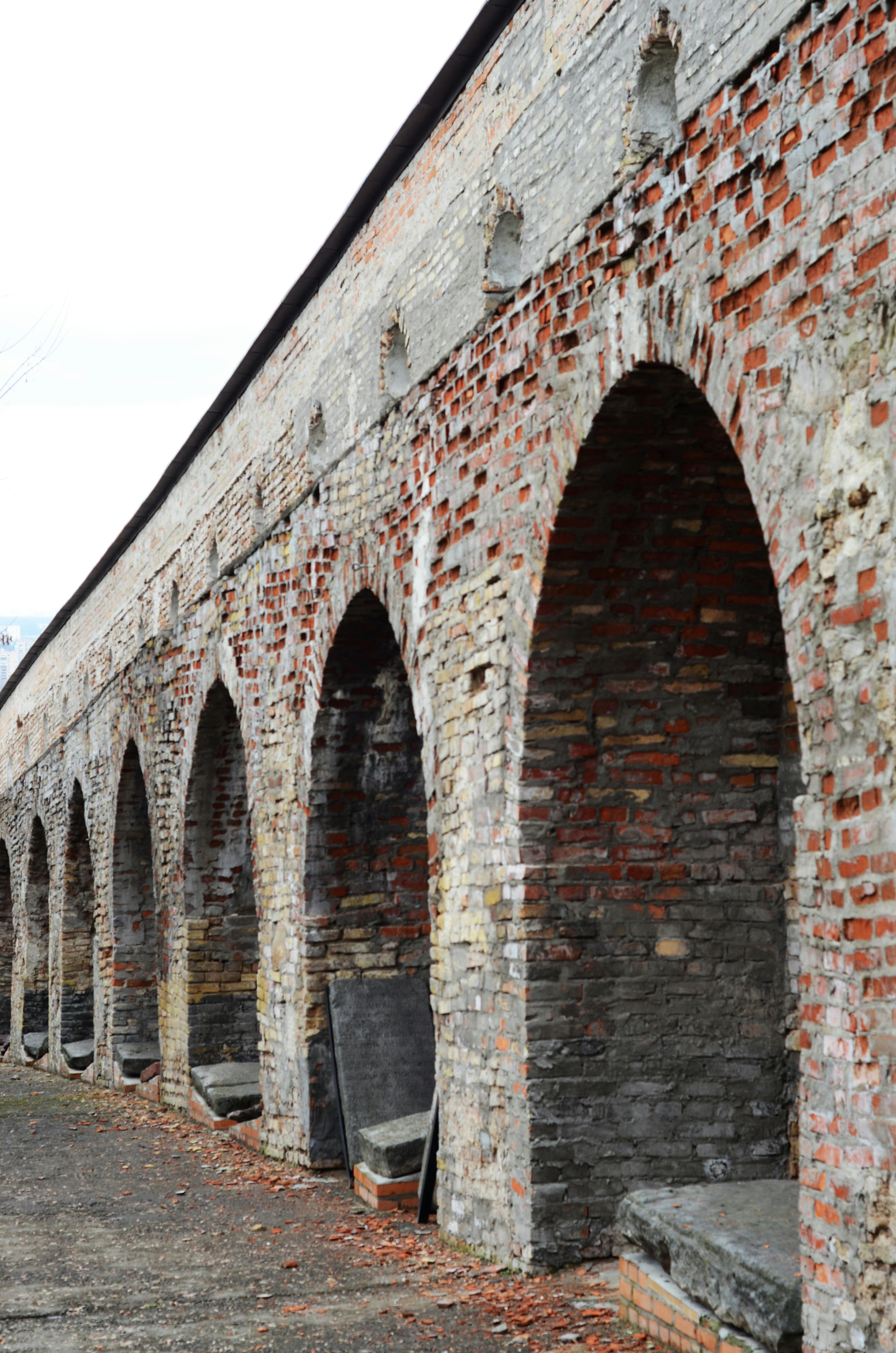 Arches in Stone Building · Free Stock Photo