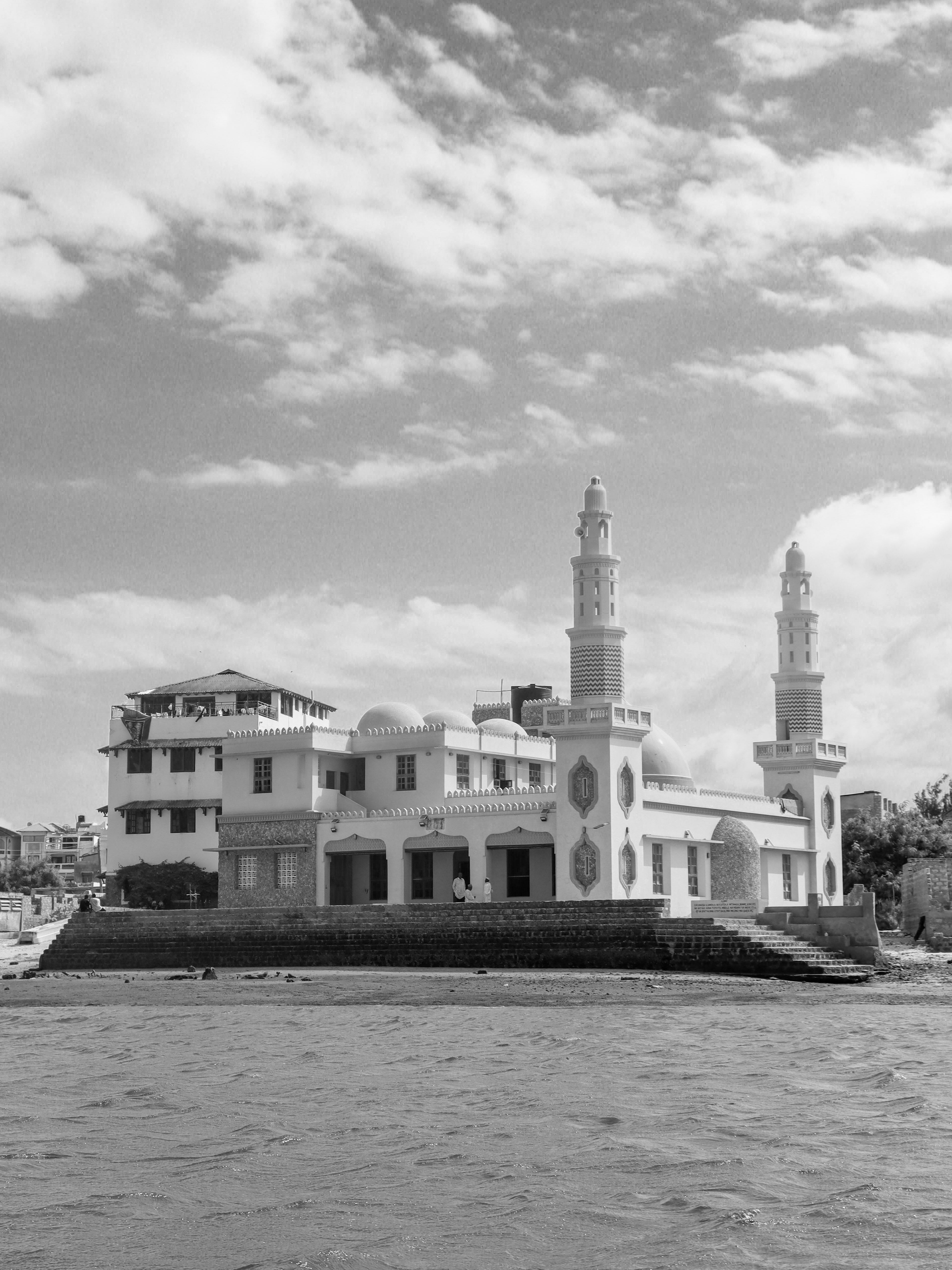 A Traditional Mosque in Black and White · Free Stock Photo