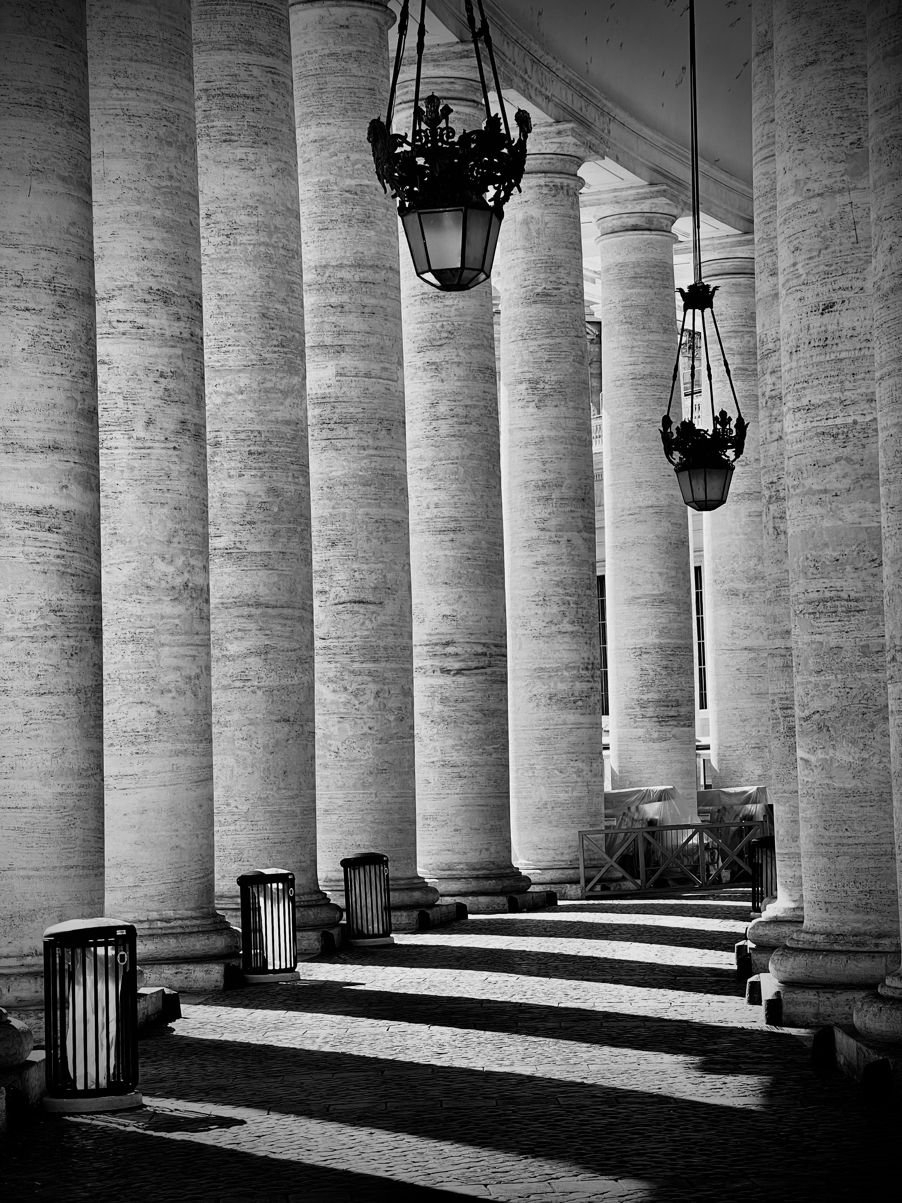 Black Steel Pedant Cadle Holder Photograph in Gray Scale · Free Stock Photo