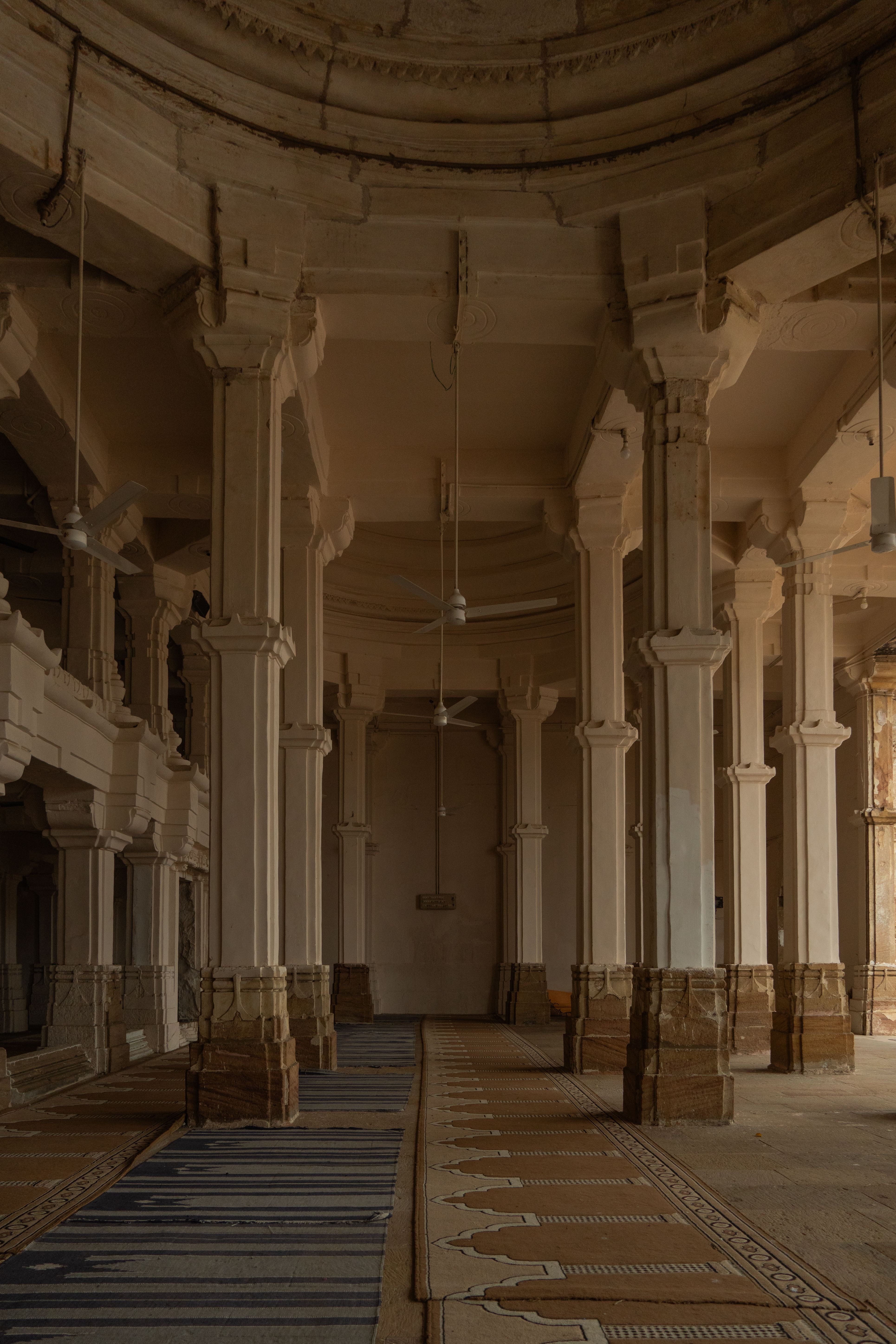 Masjid Interior Photos, Download The BEST Free Masjid Interior Stock ...