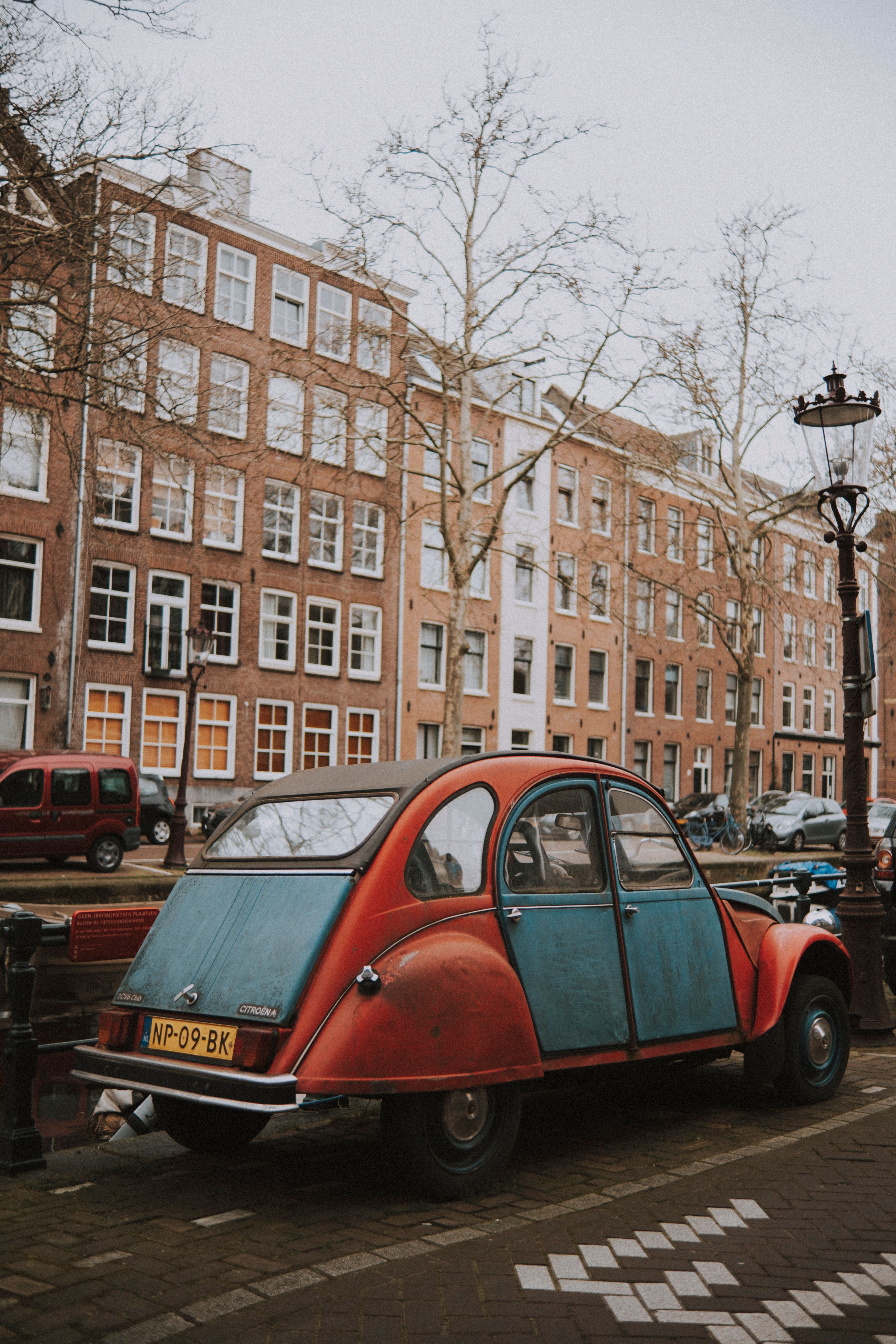 Vintage Citroen 2CV on Street · Free Stock Photo