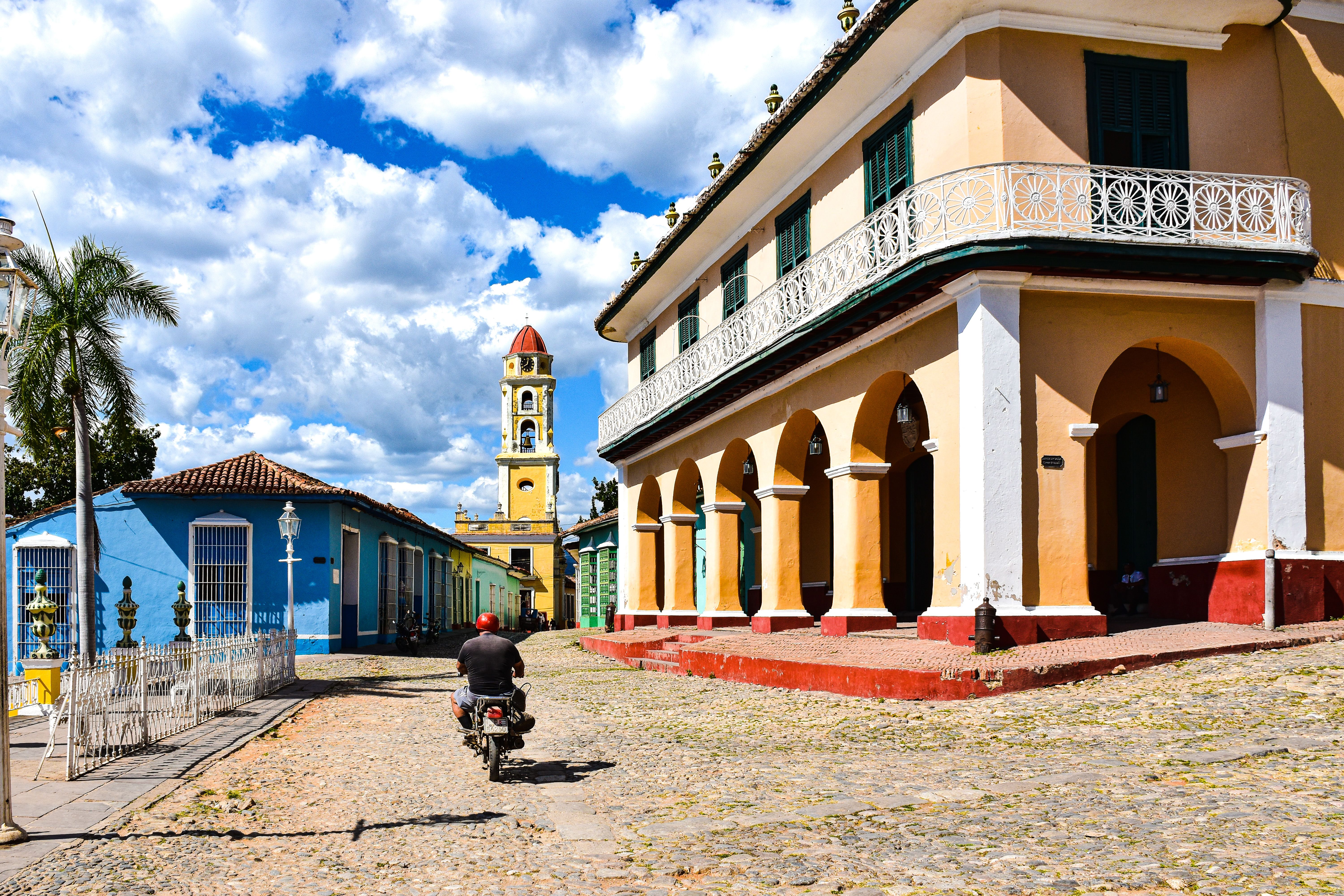 Cobblestone Street in Town in Cuba · Free Stock Photo