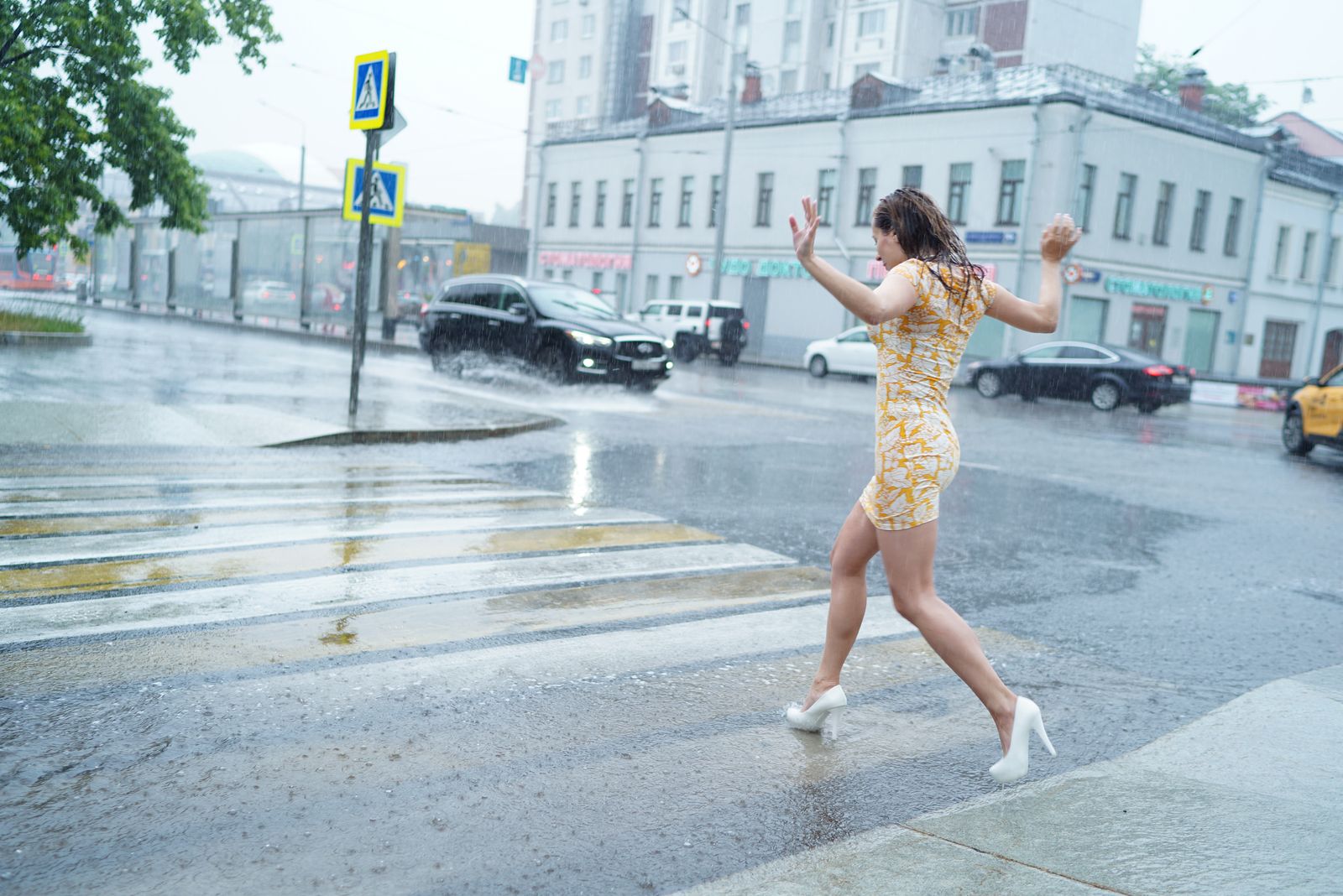 Women Crossing Legs Photos, Download The BEST Free Women Crossing Legs ...