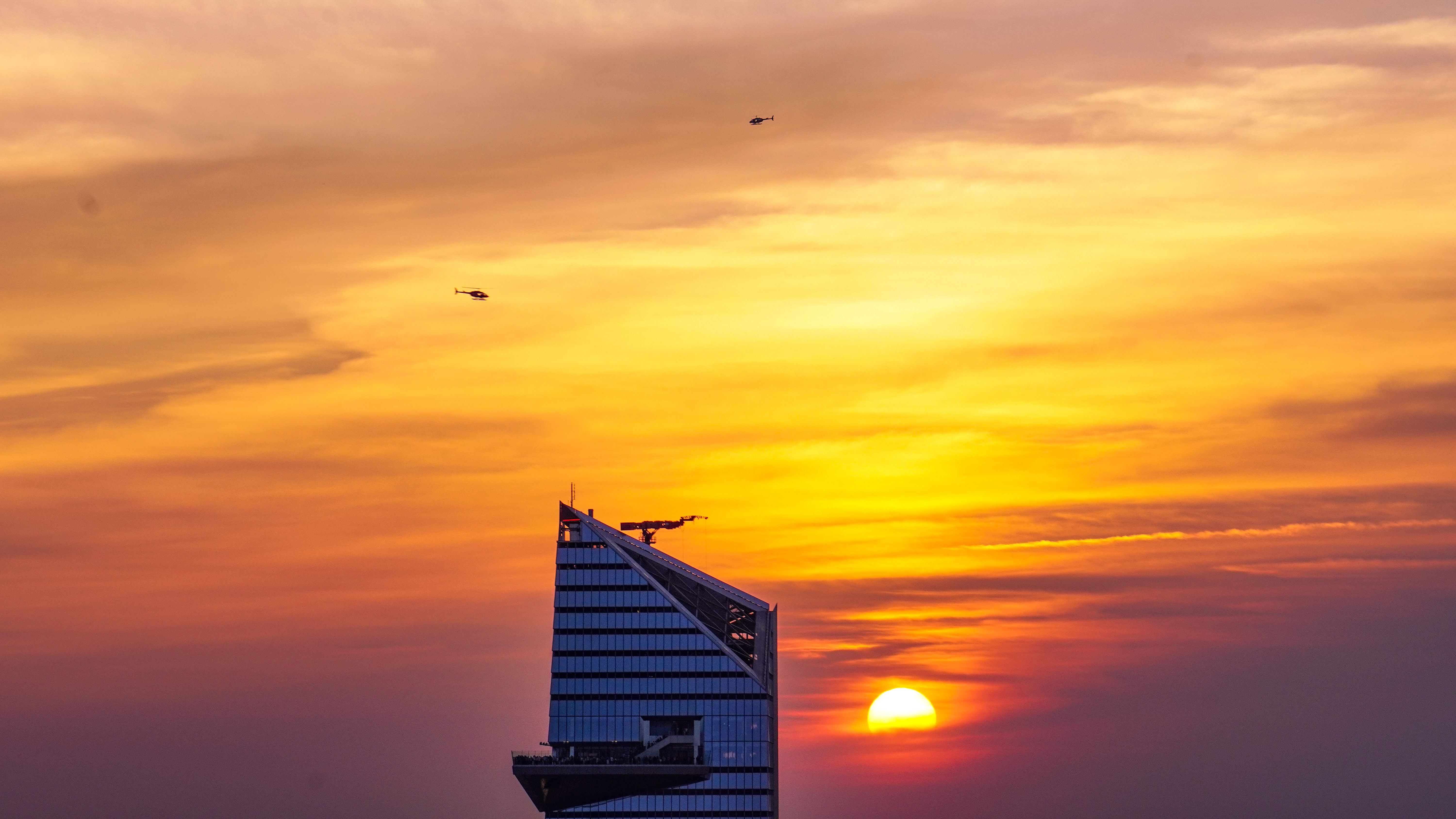 Sunset Sky over Manhattan Skyscraper Top · Free Stock Photo