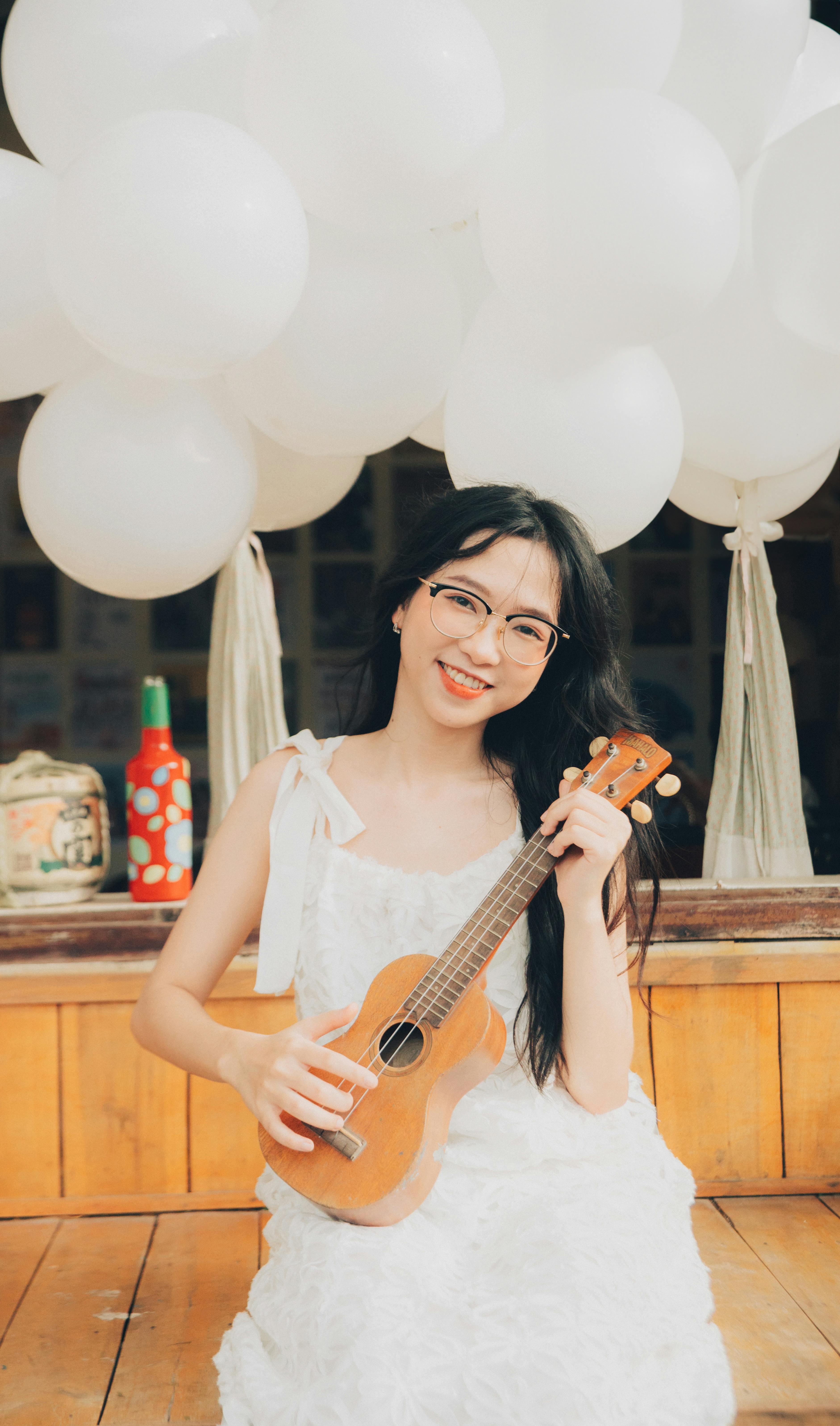 Hallelujah Ukulele Photos, Download The BEST Free Hallelujah Ukulele Stock Photos & HD Images