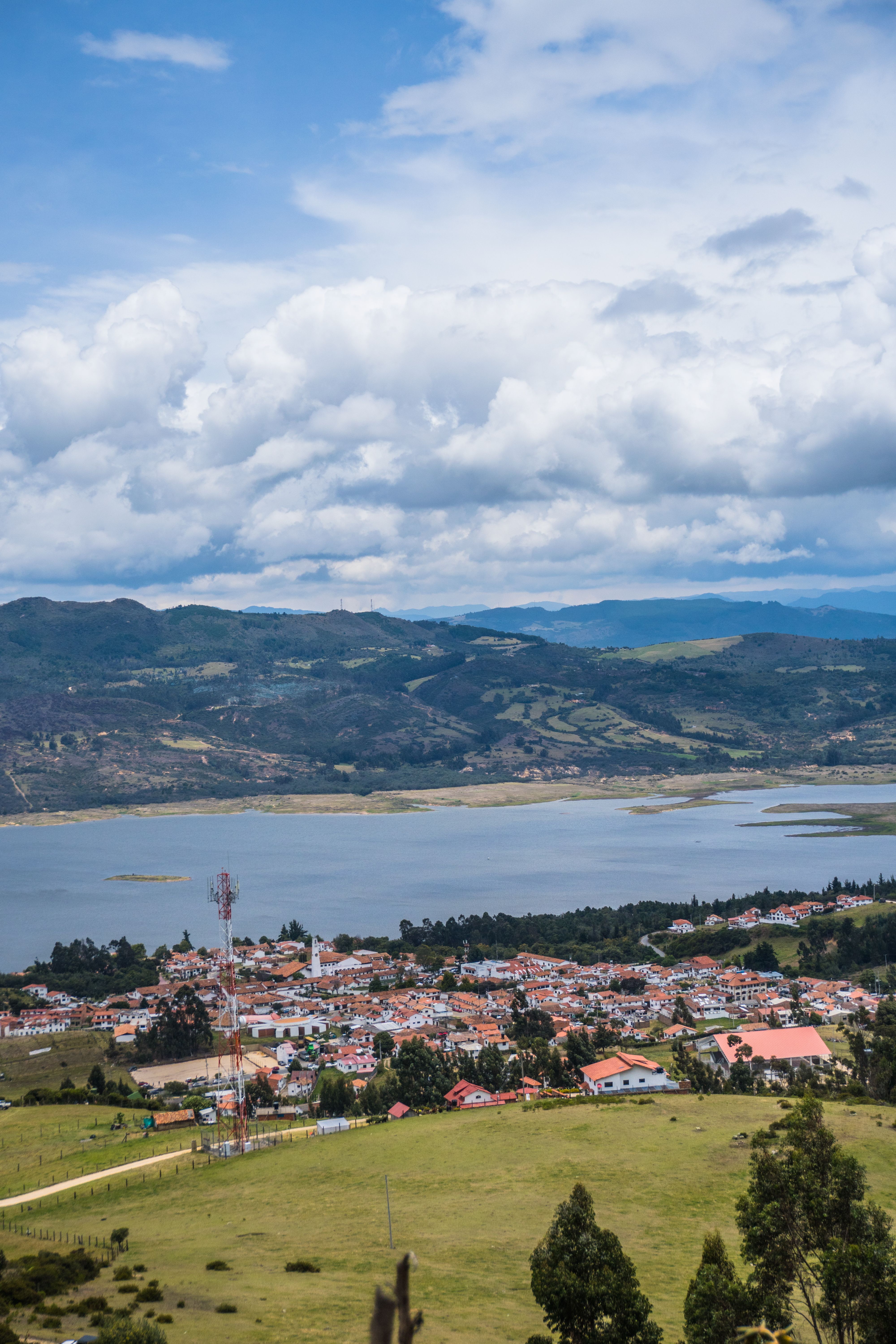 Guatavita Town over Tomine Reservoir · Free Stock Photo
