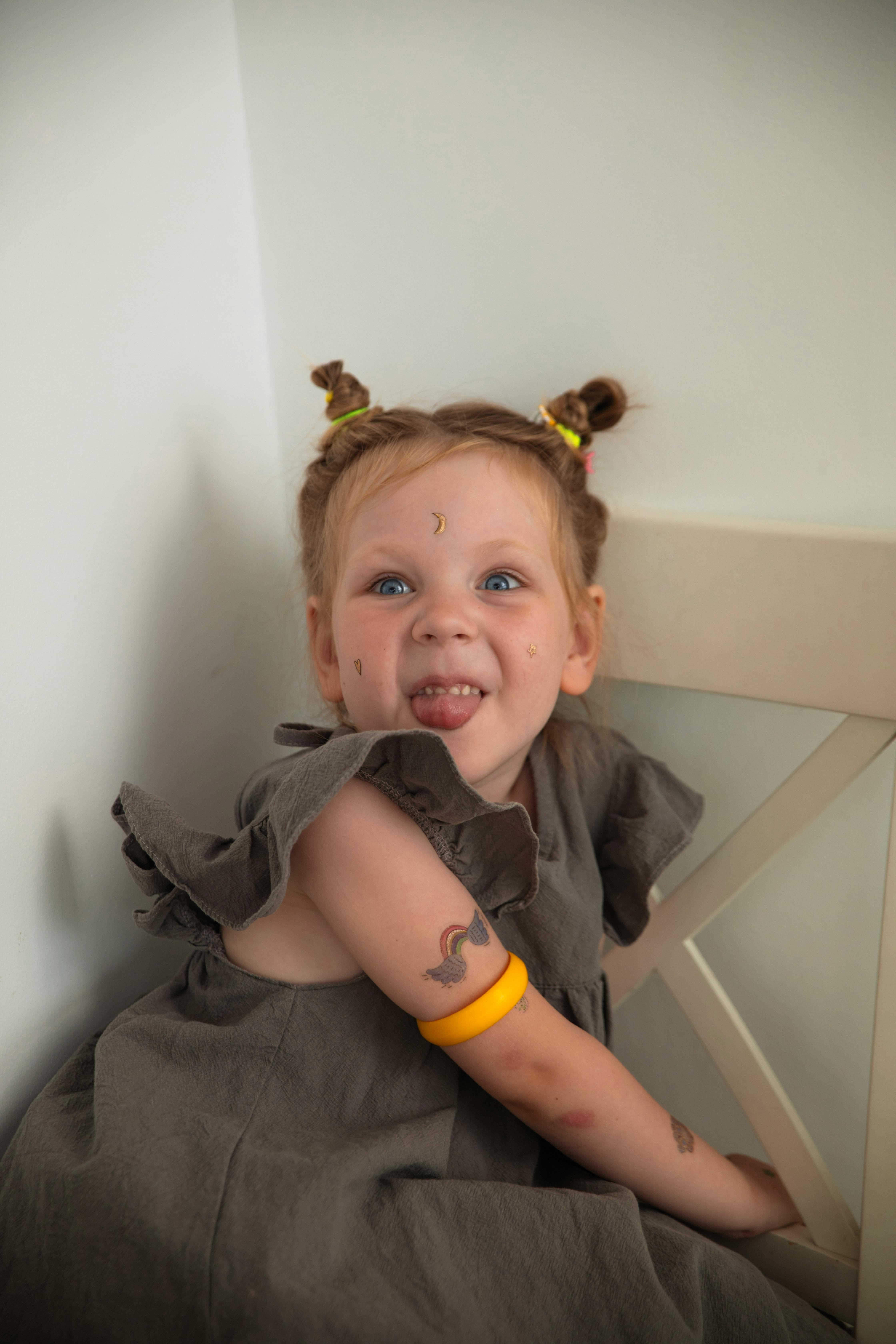 Pimples Girl Photos, Download The BEST Free Pimples Girl Stock Photos ...