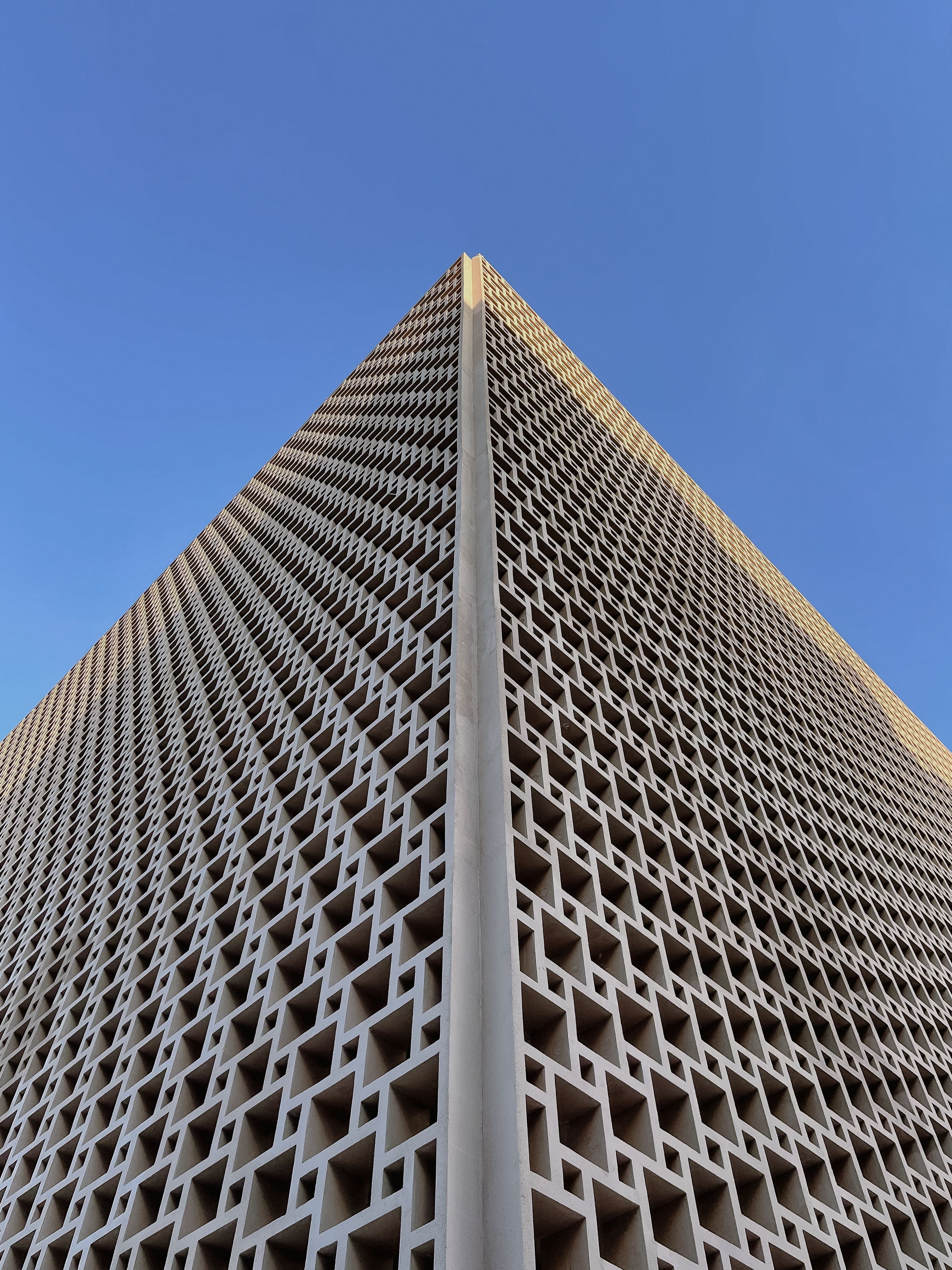 Pattern on Building Walls · Free Stock Photo