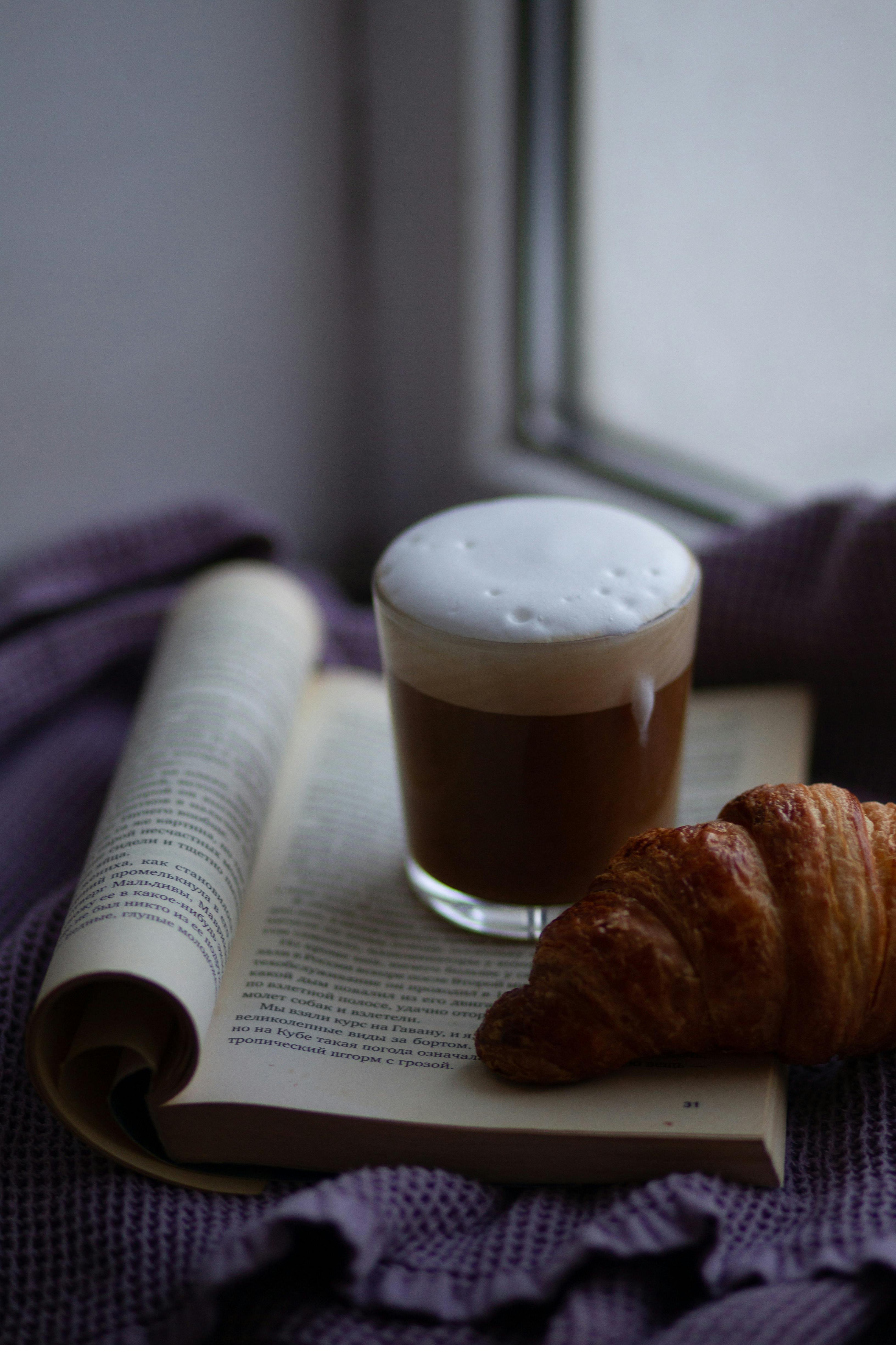 Coffee Table Photos, Download The BEST Free Coffee Table Stock Photos ...