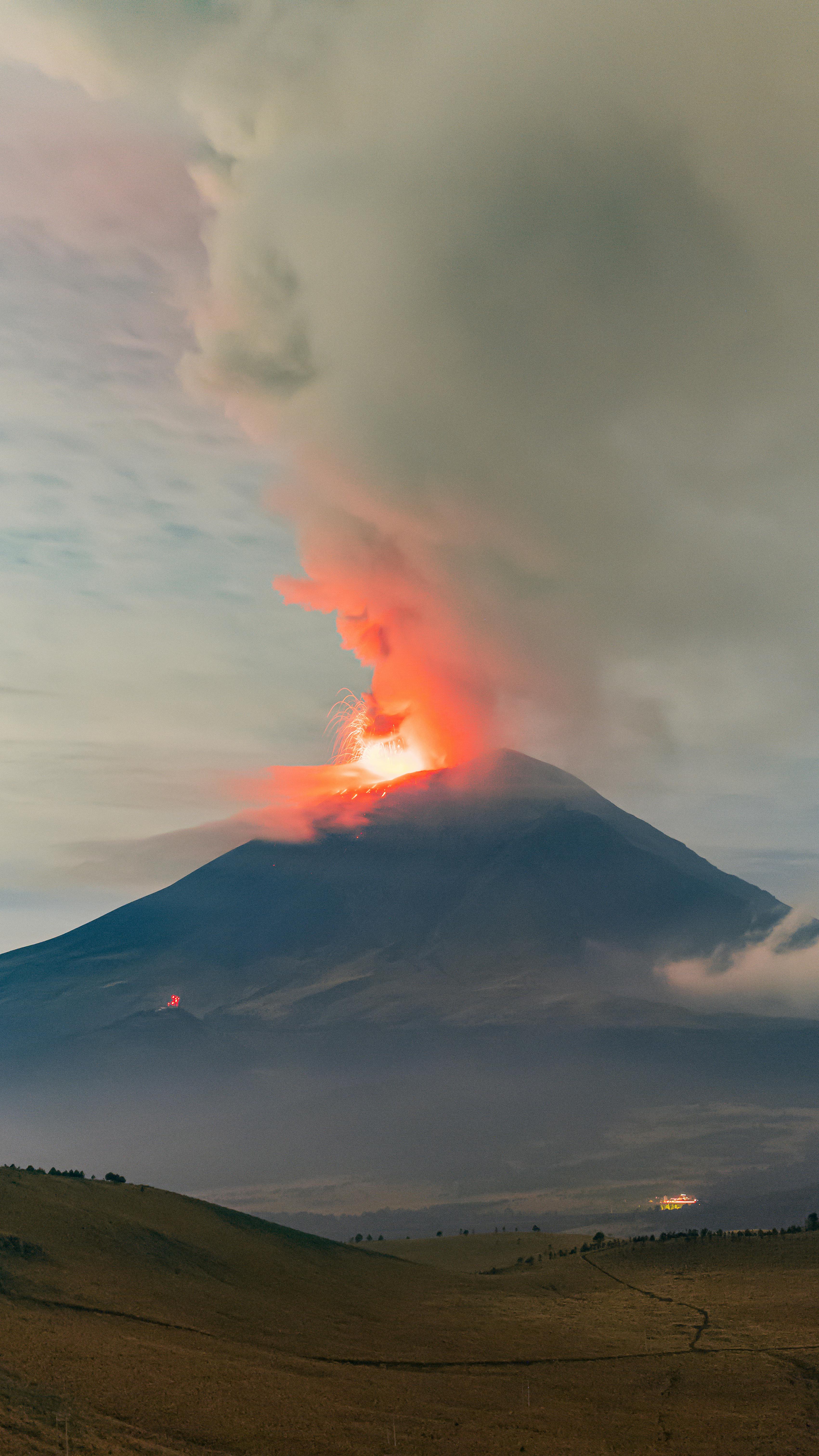 View of the Smoking Volcano · Free Stock Photo