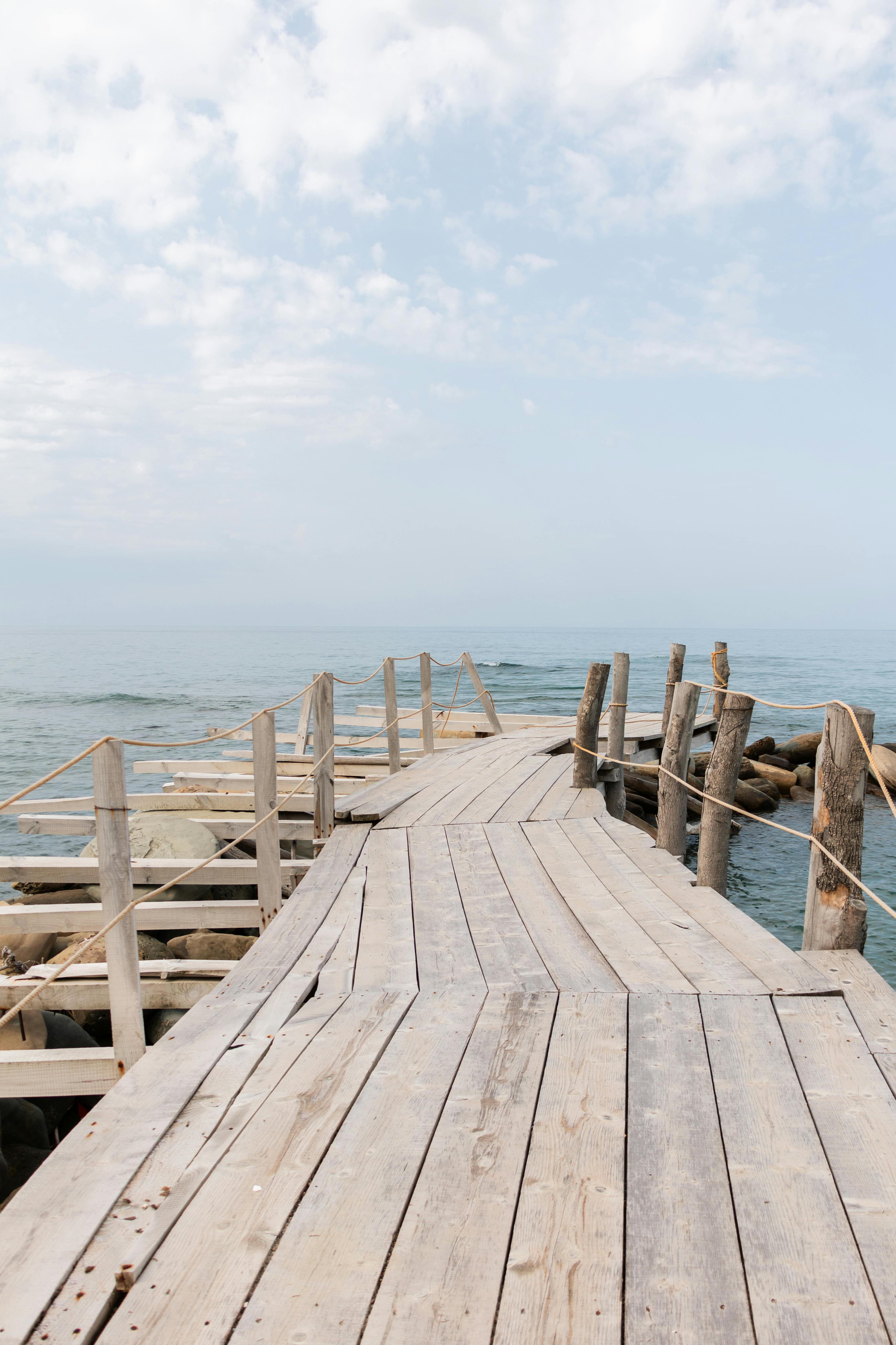 Brown Wooden Dock · Free Stock Photo