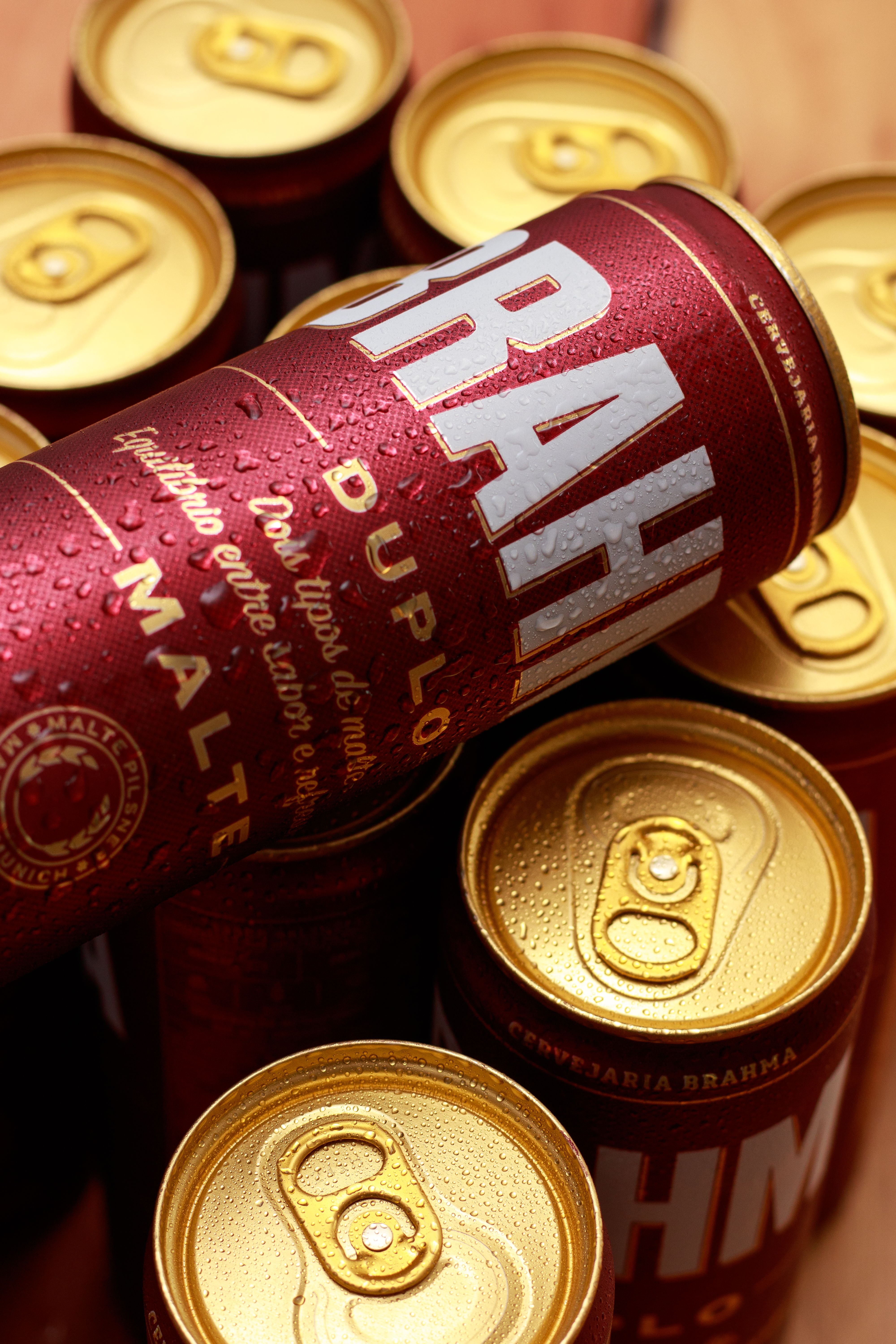 Cans of Beer in Dew · Free Stock Photo