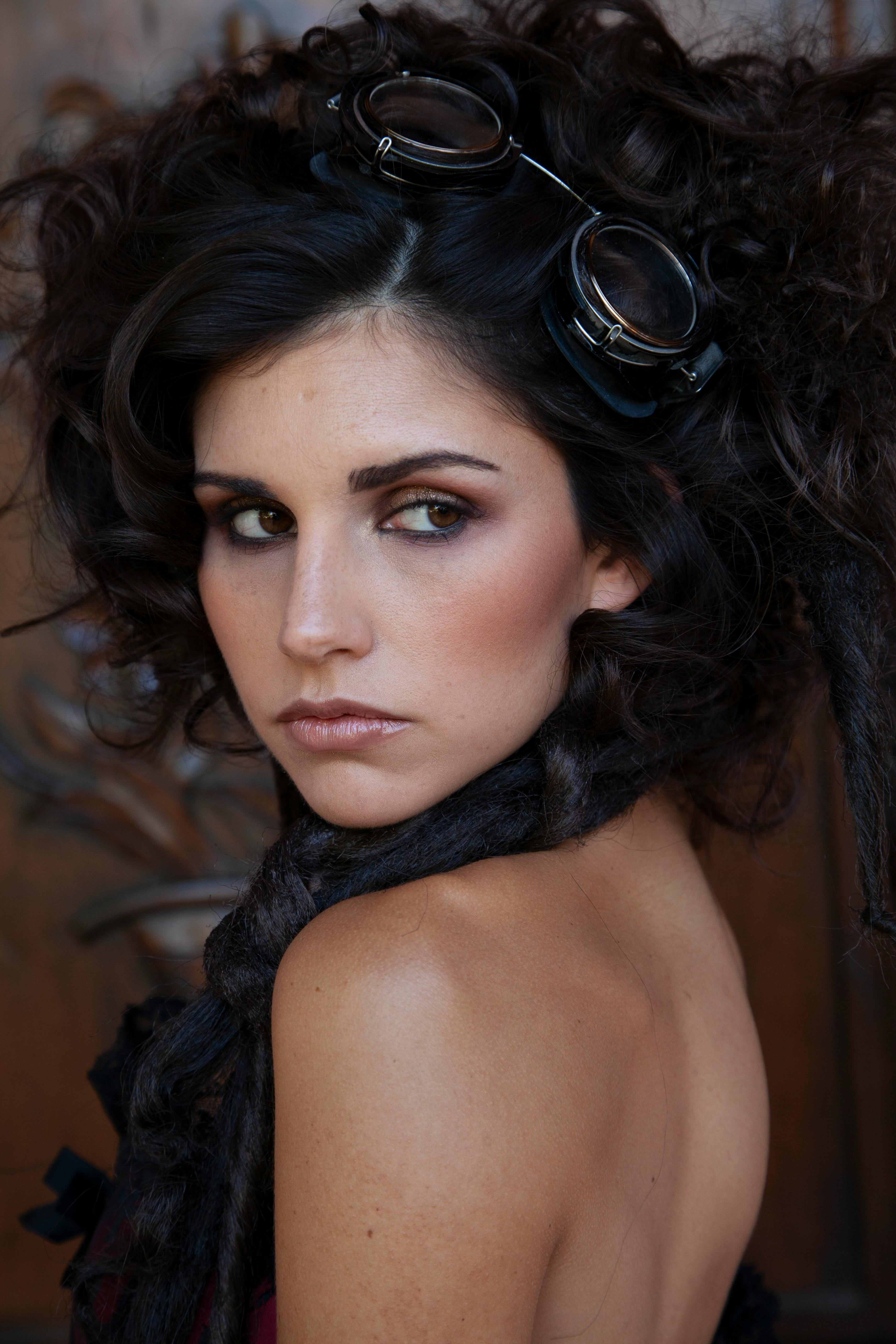 Face Turned Photos, Download The BEST Free Face Turned Stock Photos ...