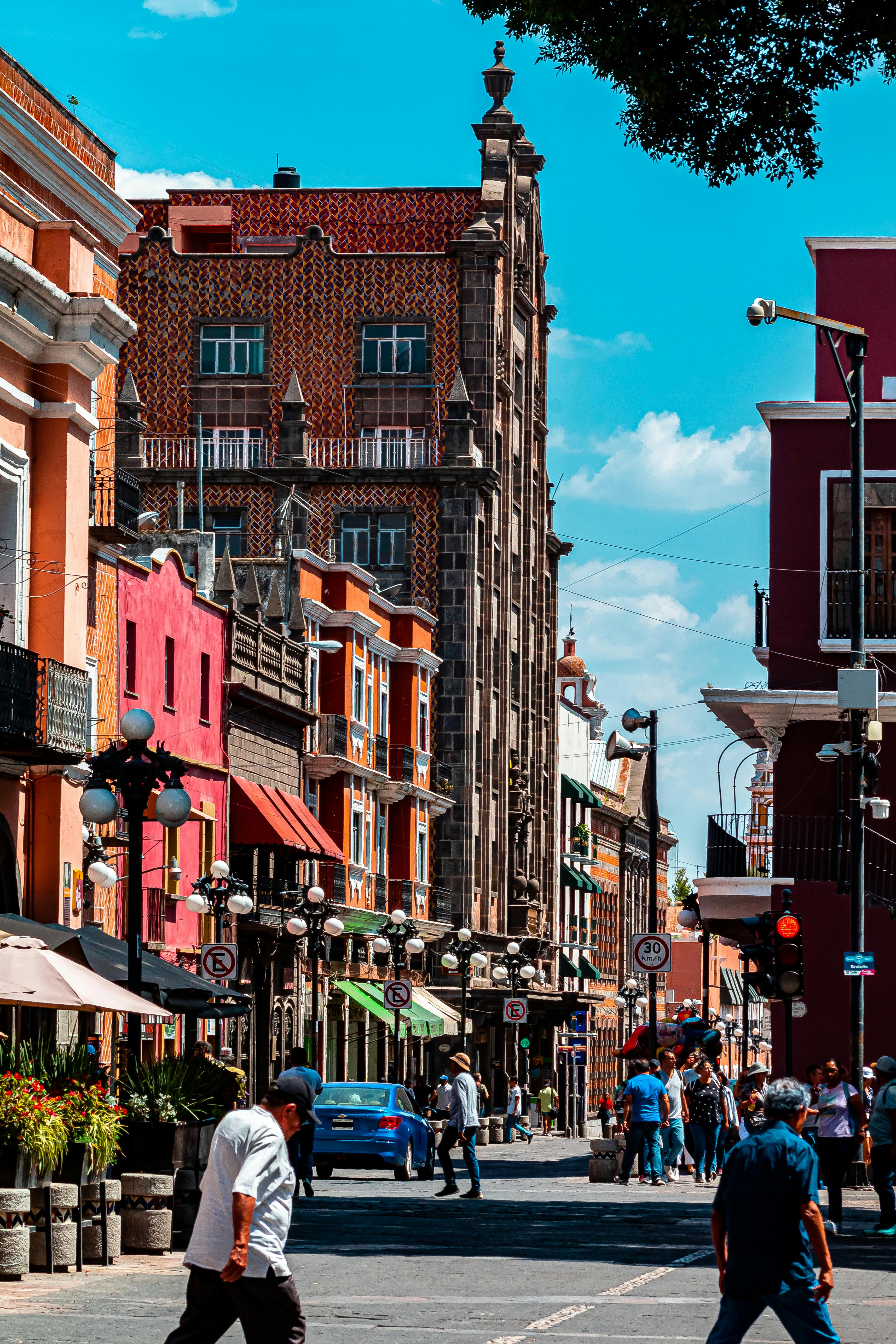 Street in Town · Free Stock Photo