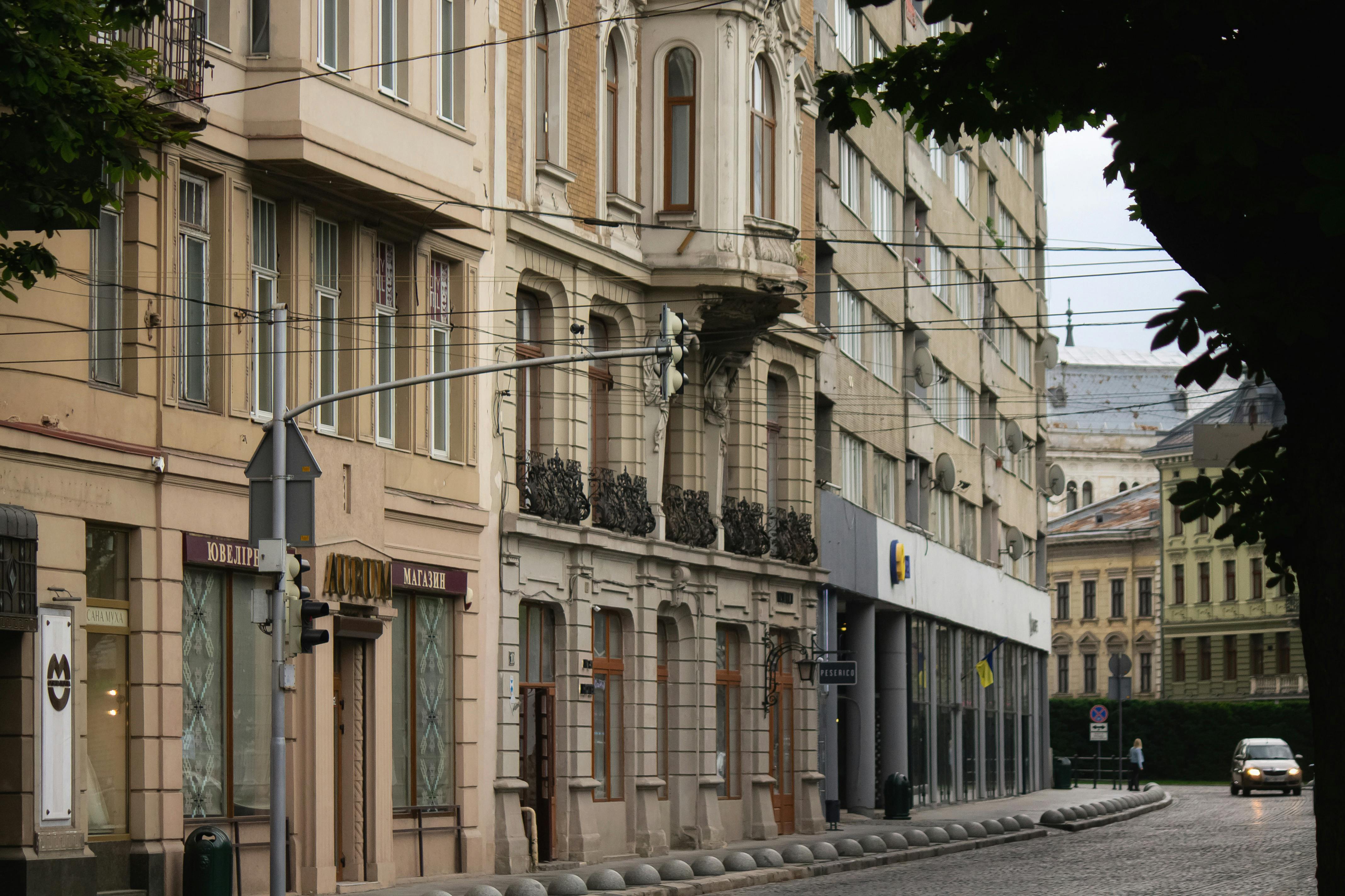 Car Staring At A City Photos, Download The BEST Free Car Staring At A ...