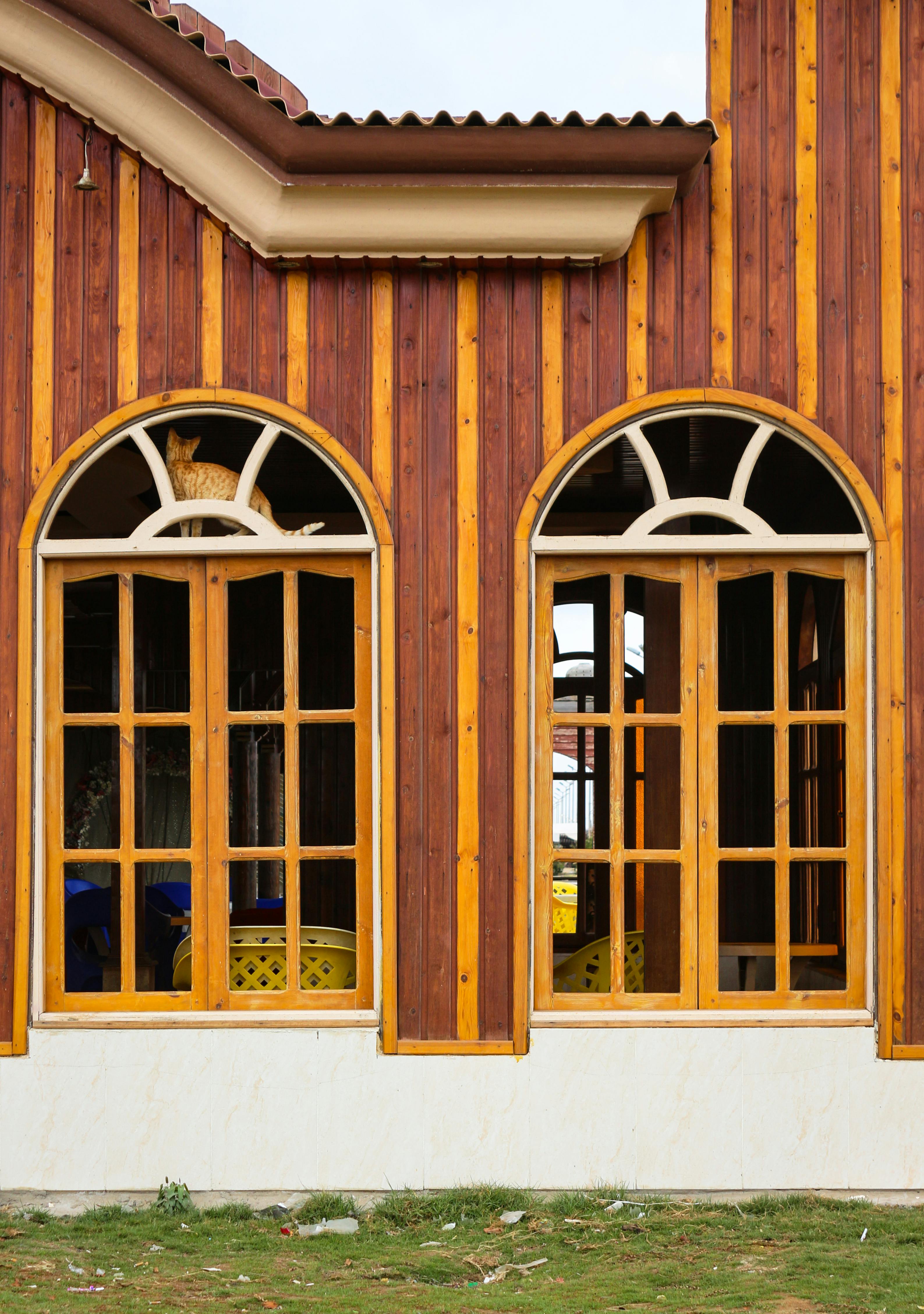 House with Windows · Free Stock Photo