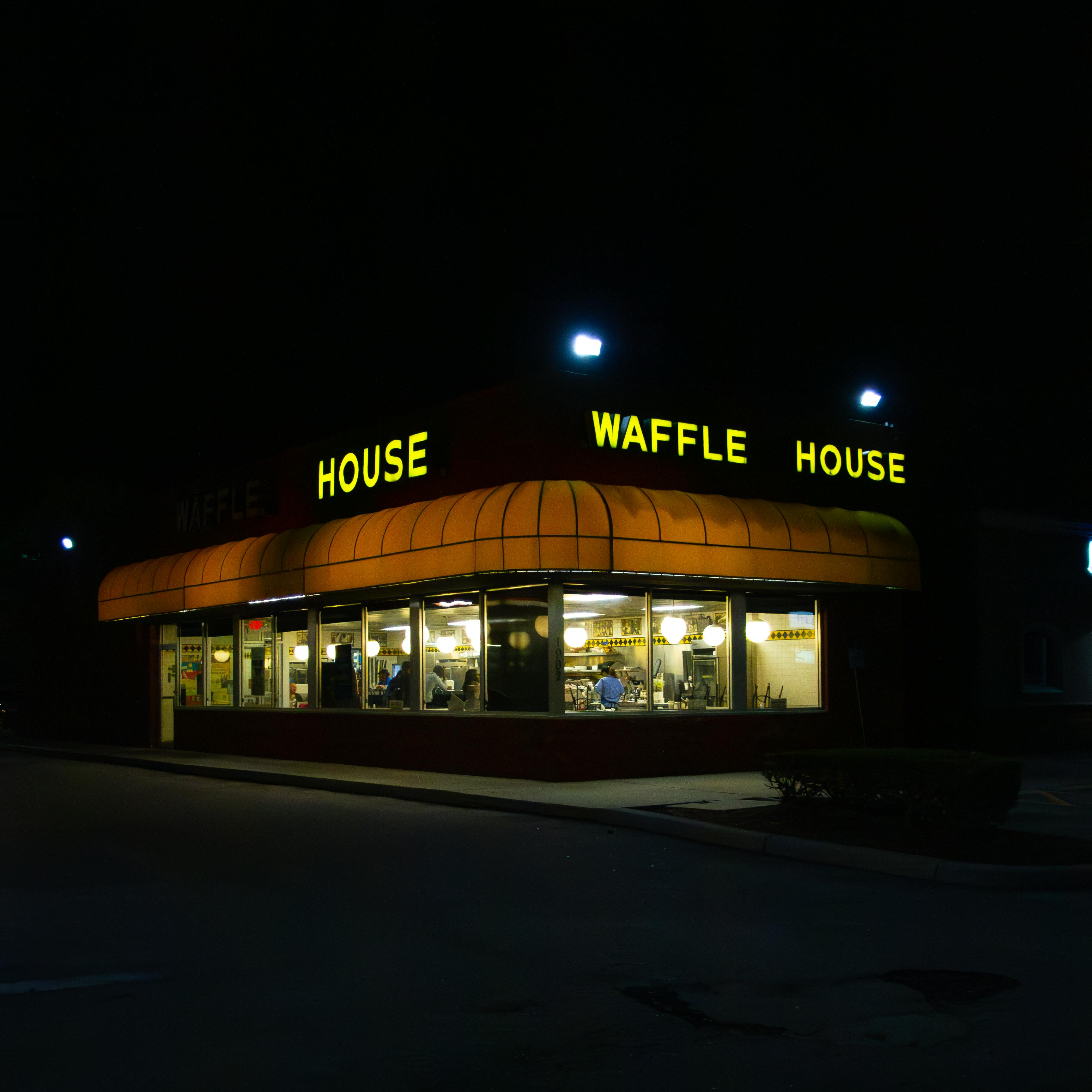 Waffle House Restaurant Building At Night · Free Stock Photo