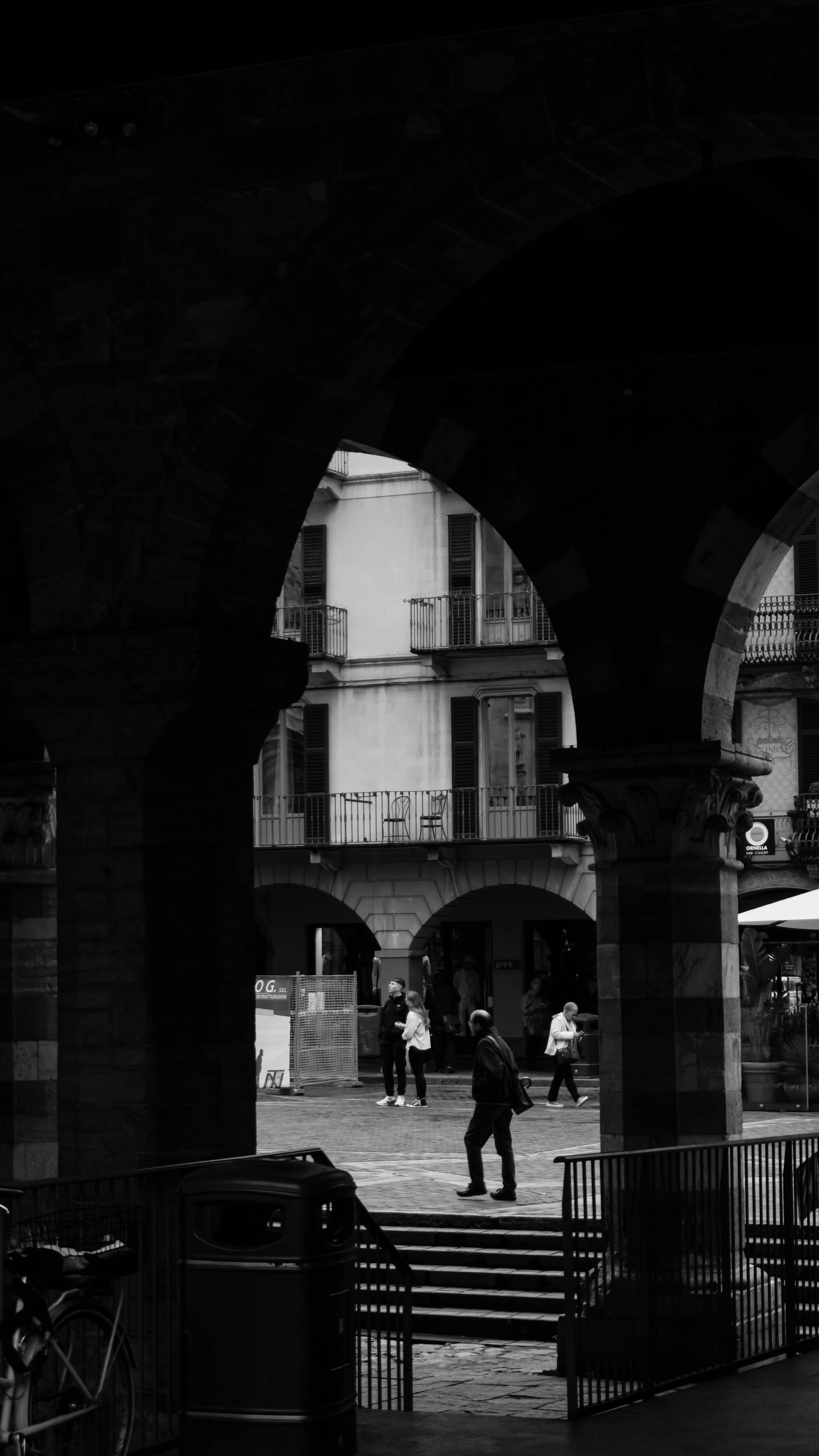 Arches and Street behind · Free Stock Photo