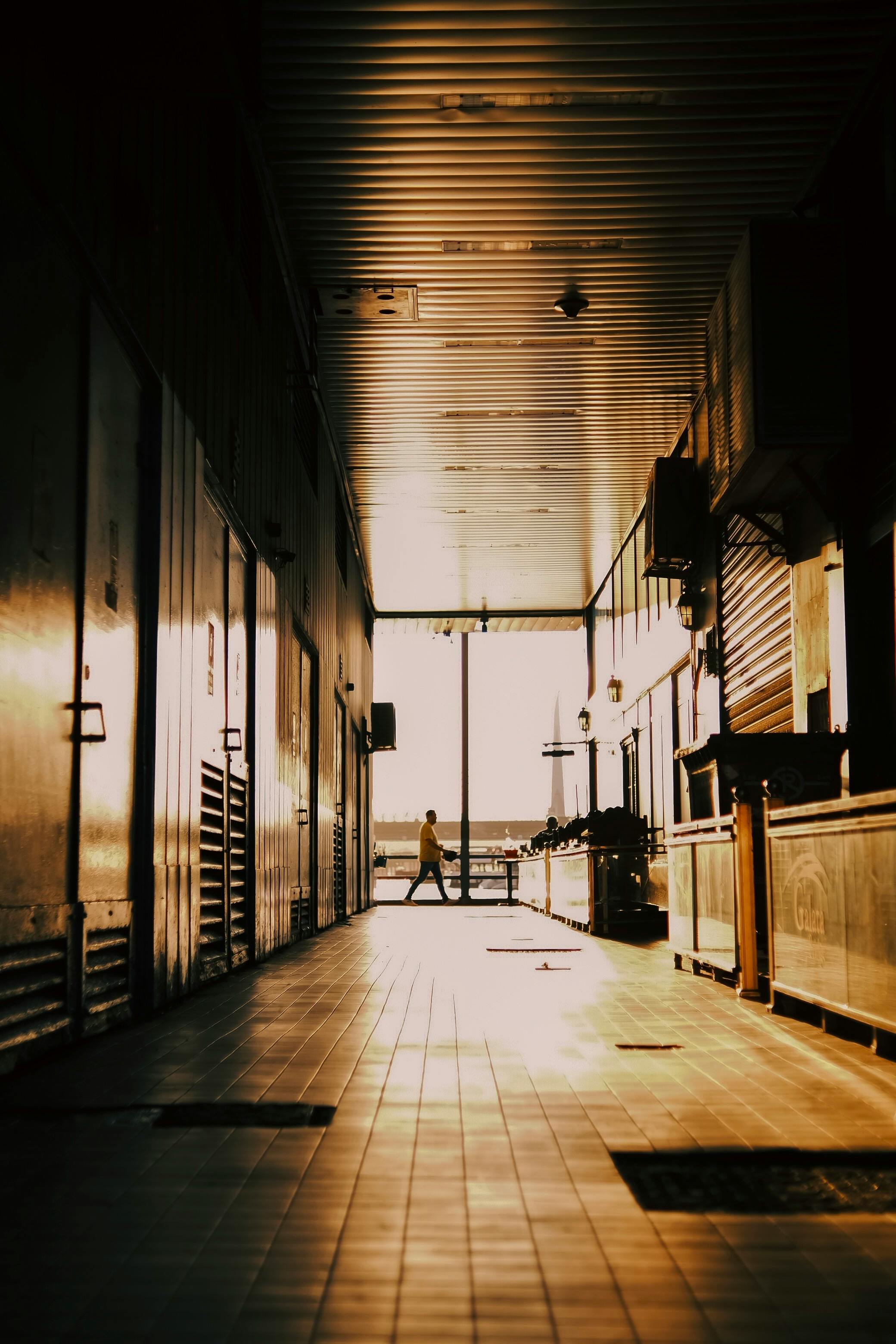 Empty Hallway · Free Stock Photo