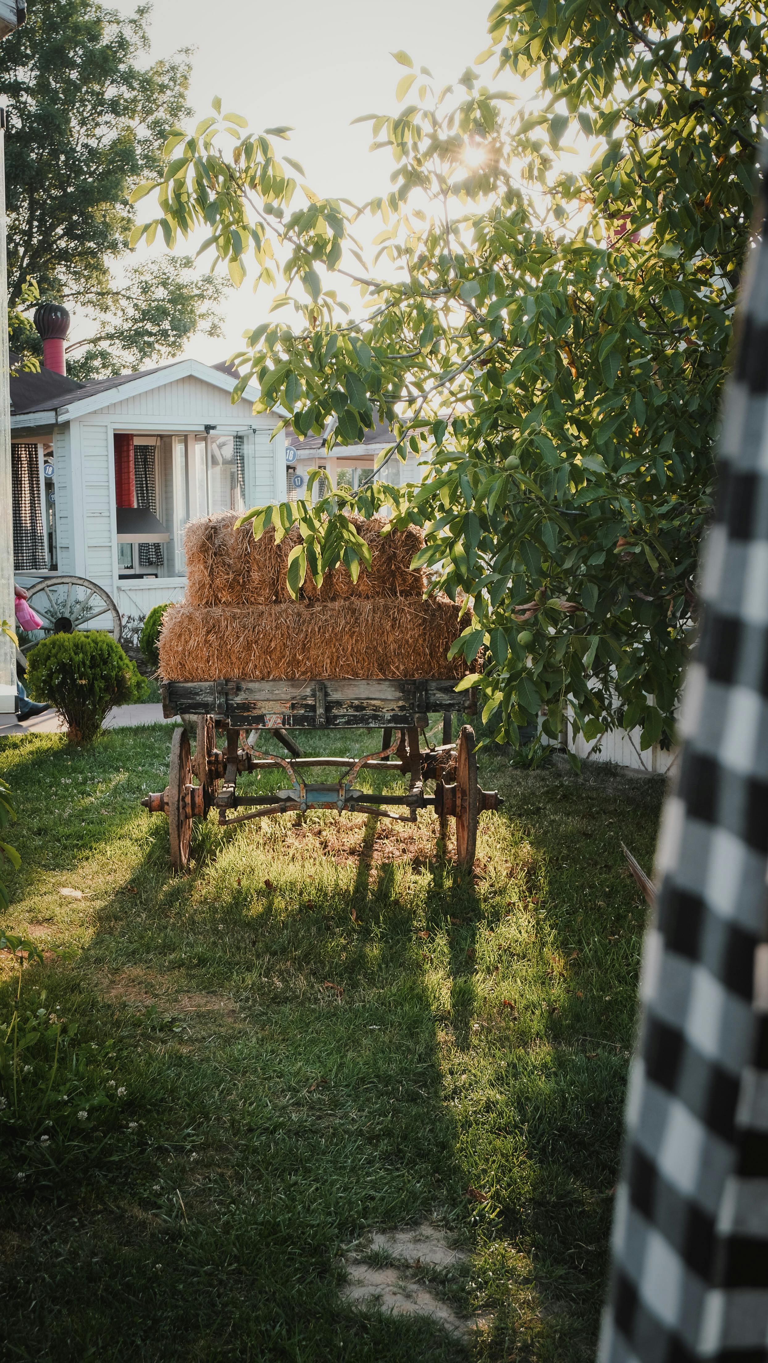 Vintage Cart with Hay Bales · Free Stock Photo