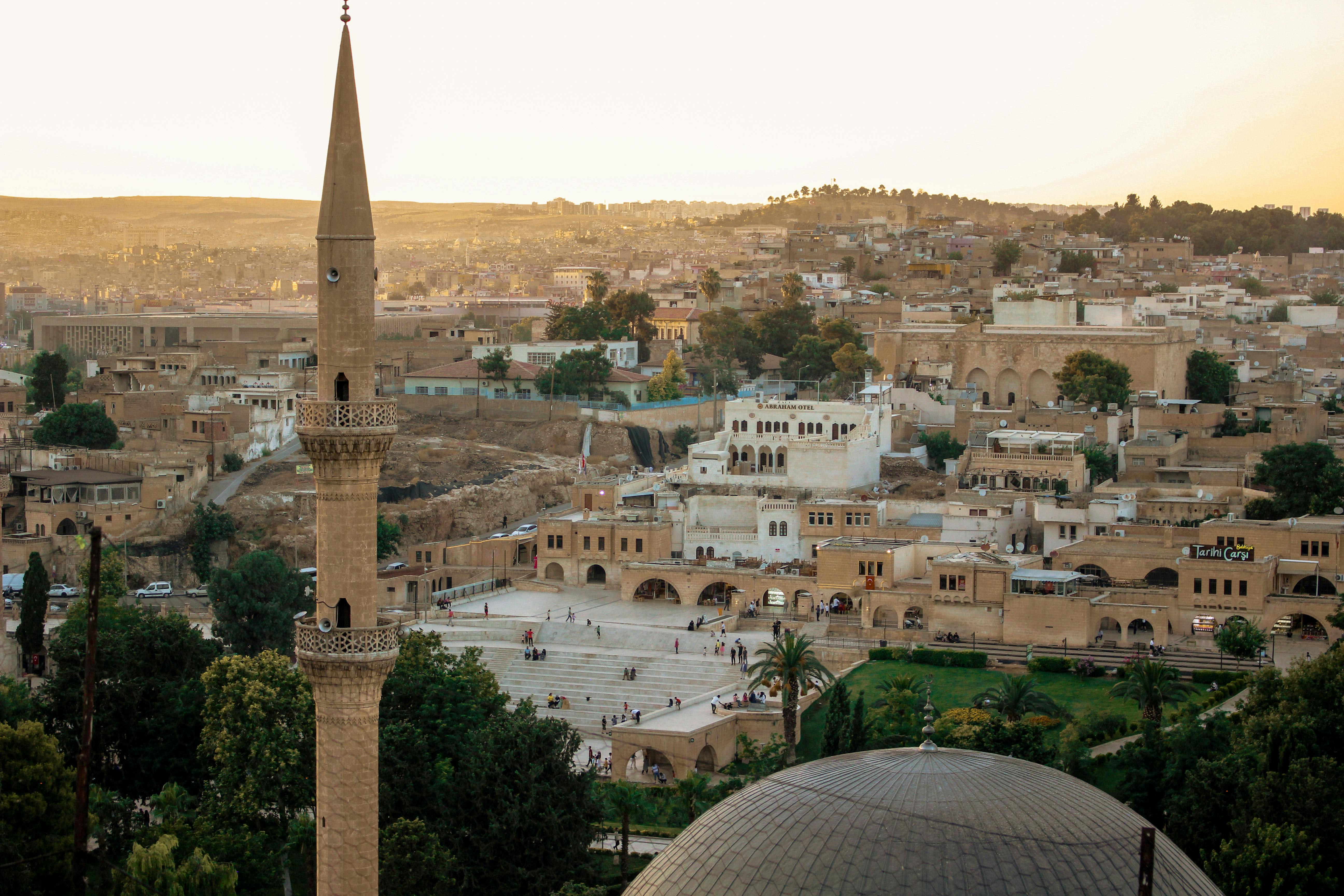 Urfa Cityscape with Mevlid Halil Mosque · Free Stock Photo