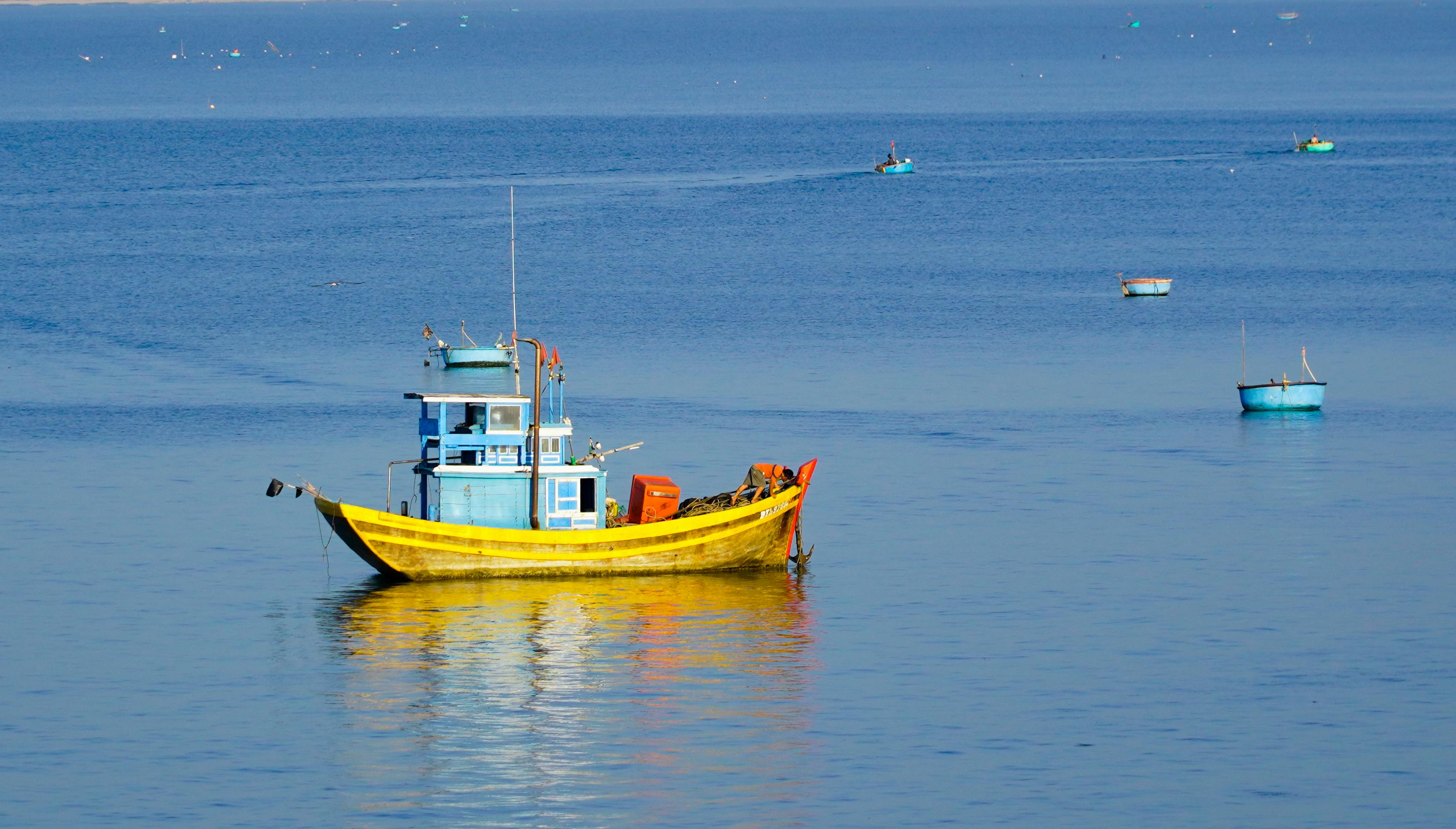Fishing Boat on Open Water · Free Stock Photo