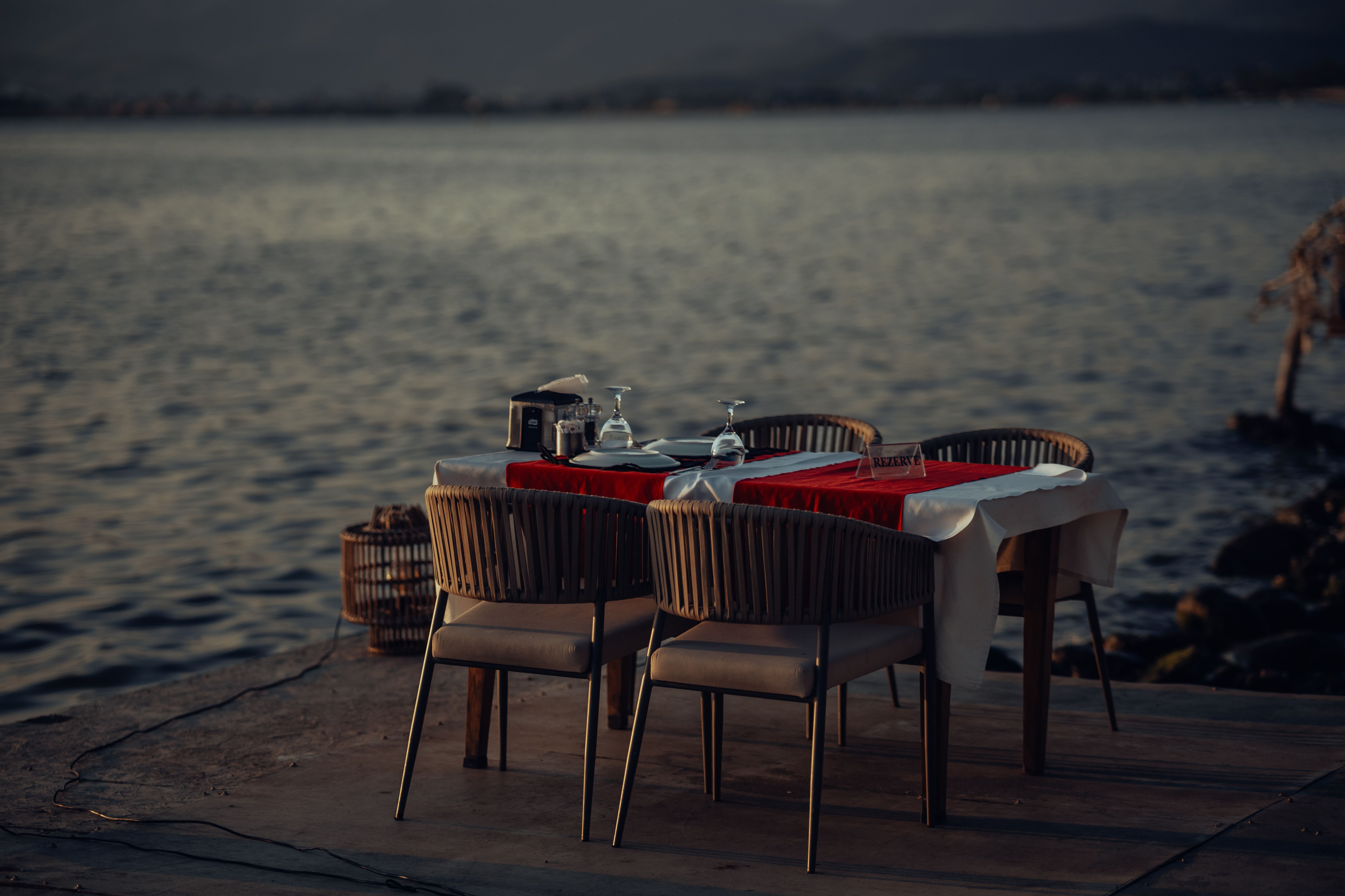 Restaurant Table Background Landscape Photos, Download The BEST Free ...