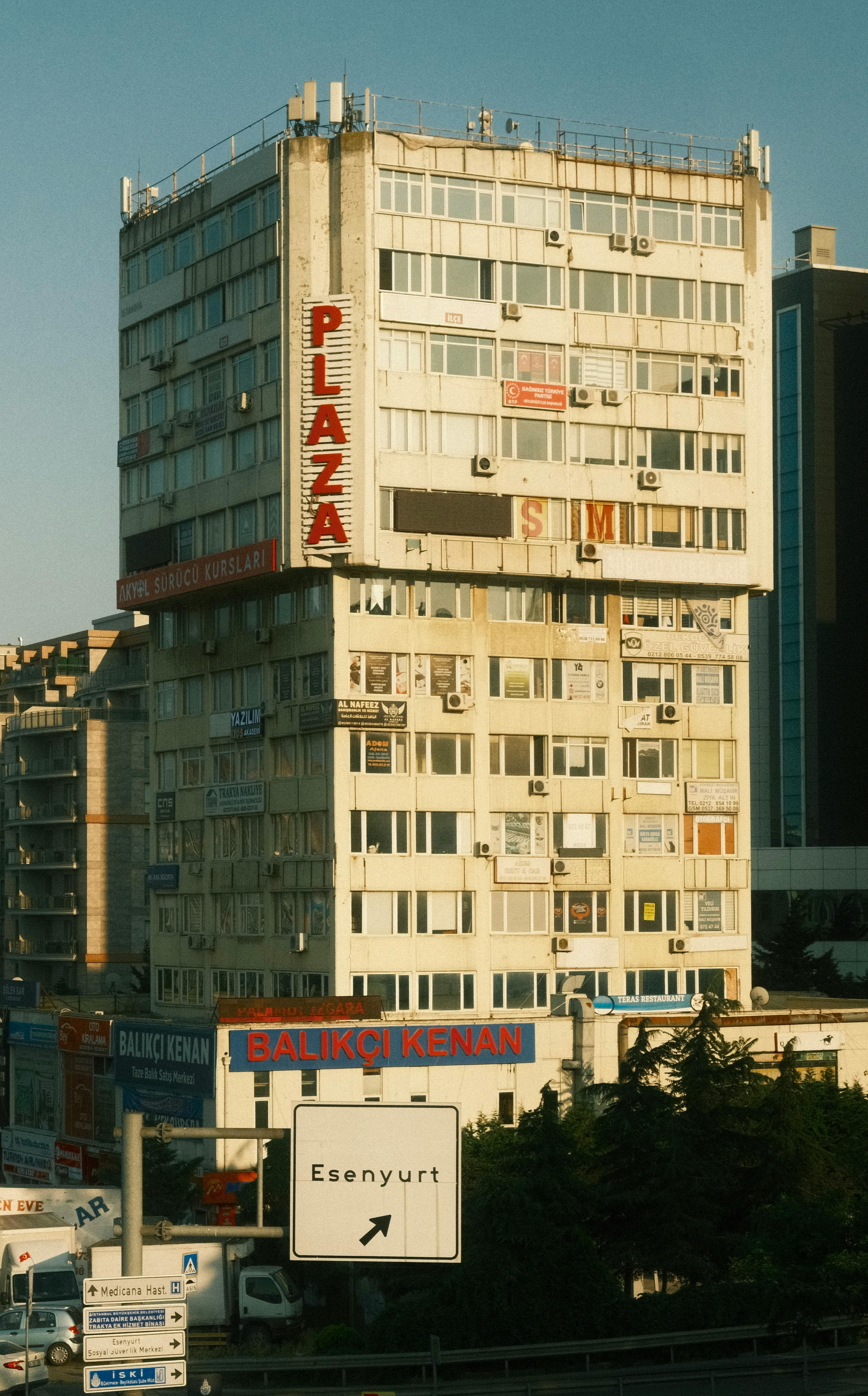 Complexe Commercial Régence Photos, Download The BEST Free Complexe ...