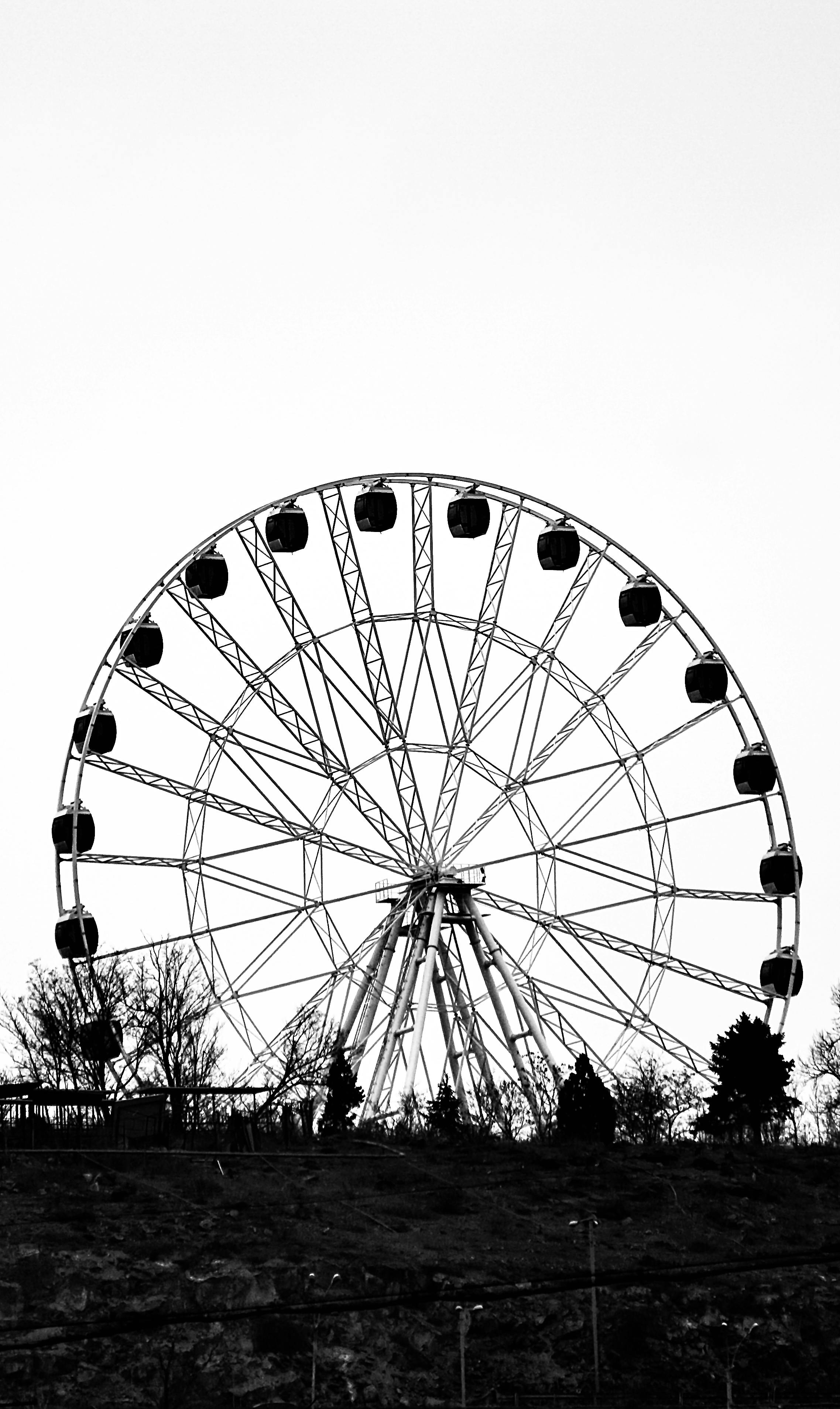 White Steel Ferris Wheel · Free Stock Photo