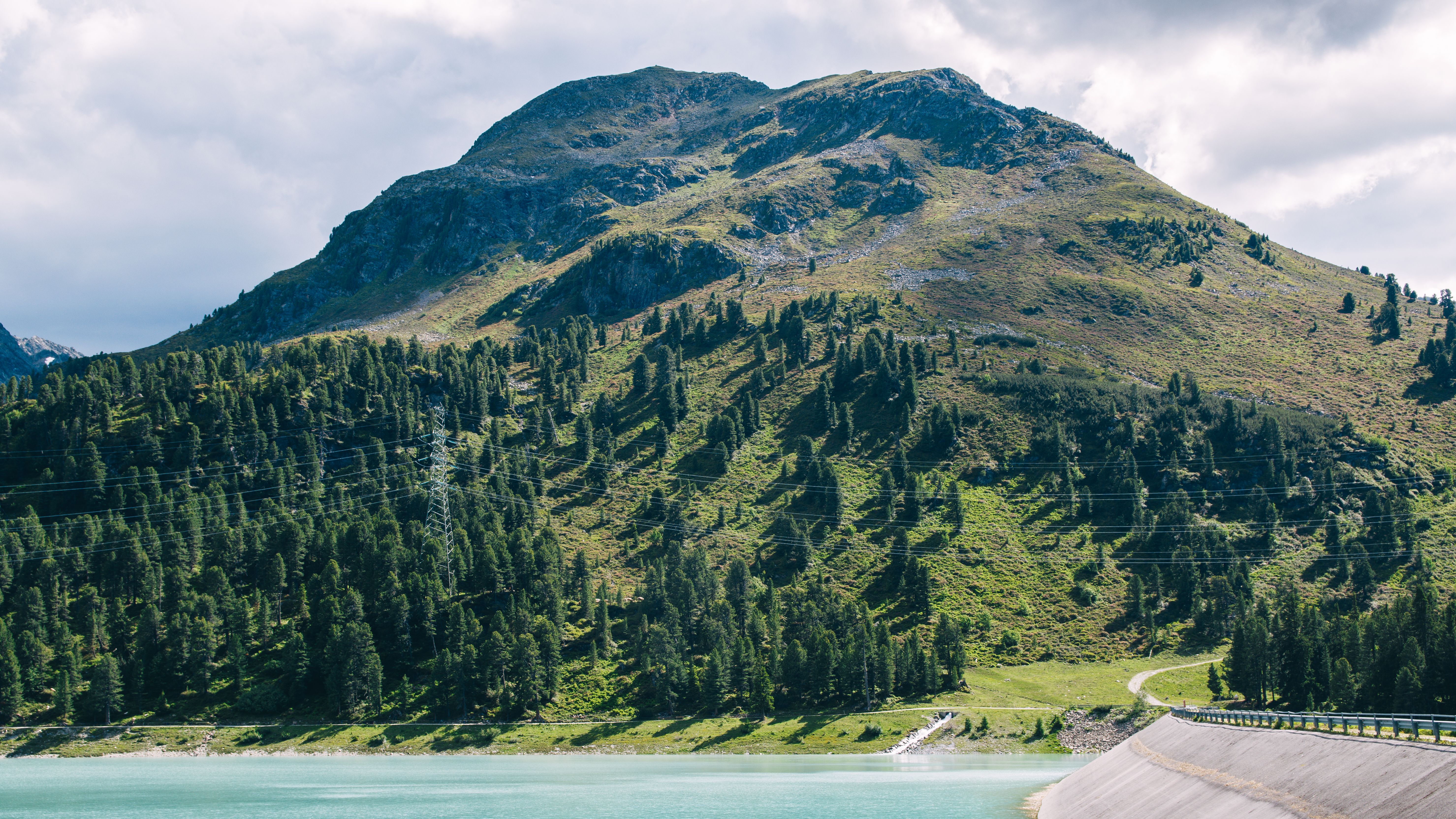 Green Mountain · Free Stock Photo