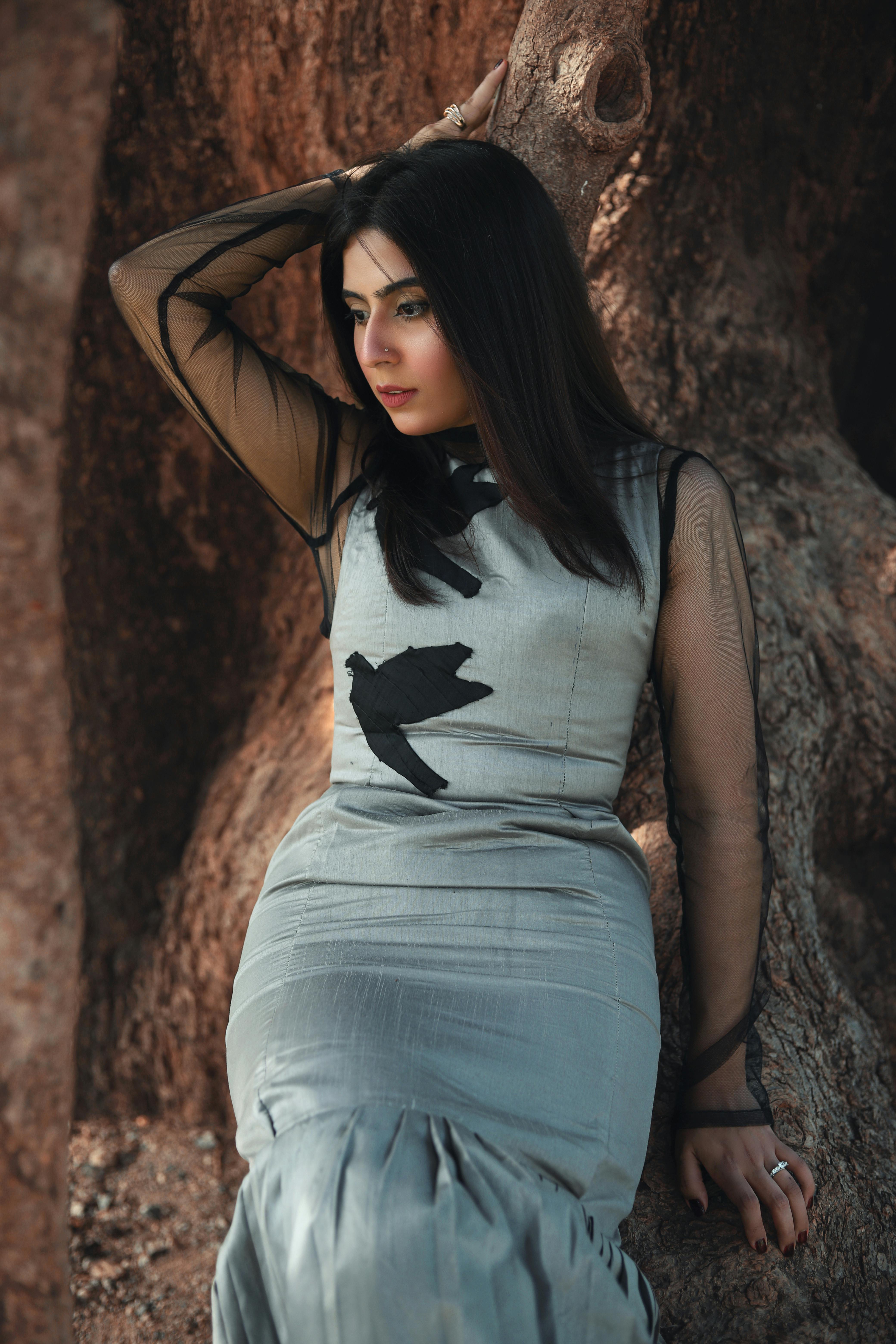 Silver dress photoshoot (model) · Free Stock Photo