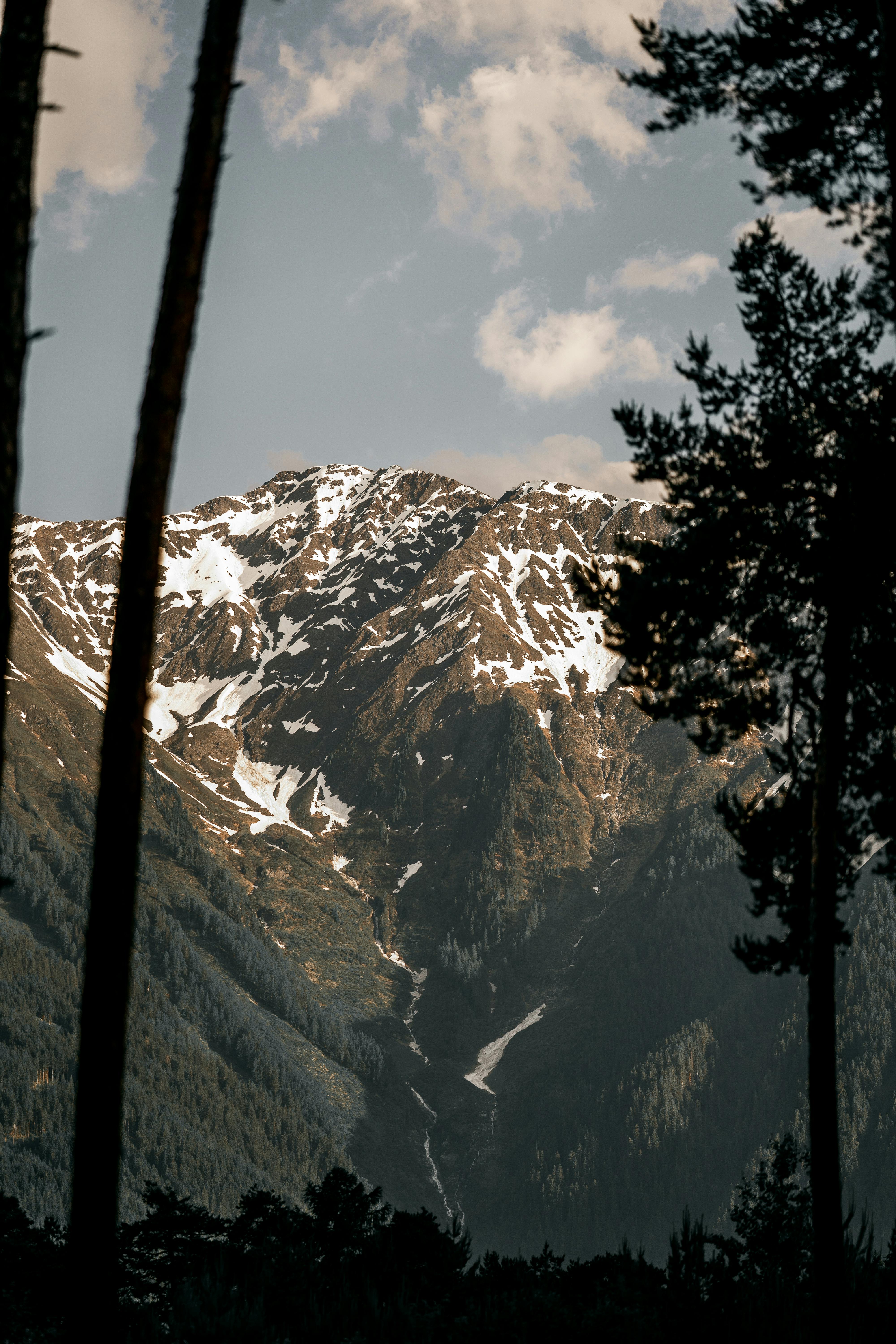 Snow High in Mountains · Free Stock Photo