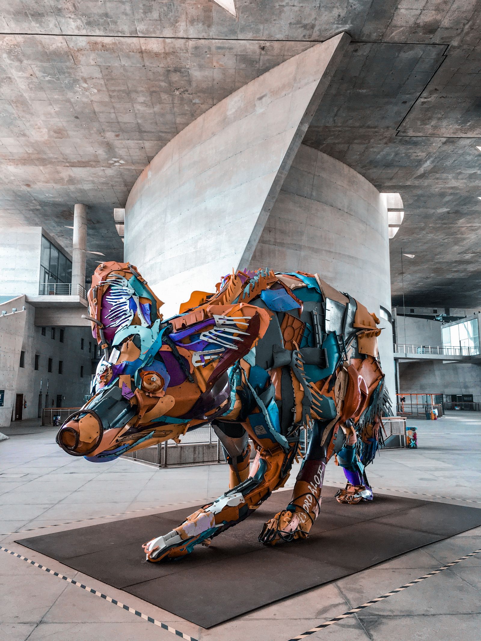 Wolf Statue Photos, Download The BEST Free Wolf Statue Stock Photos ...