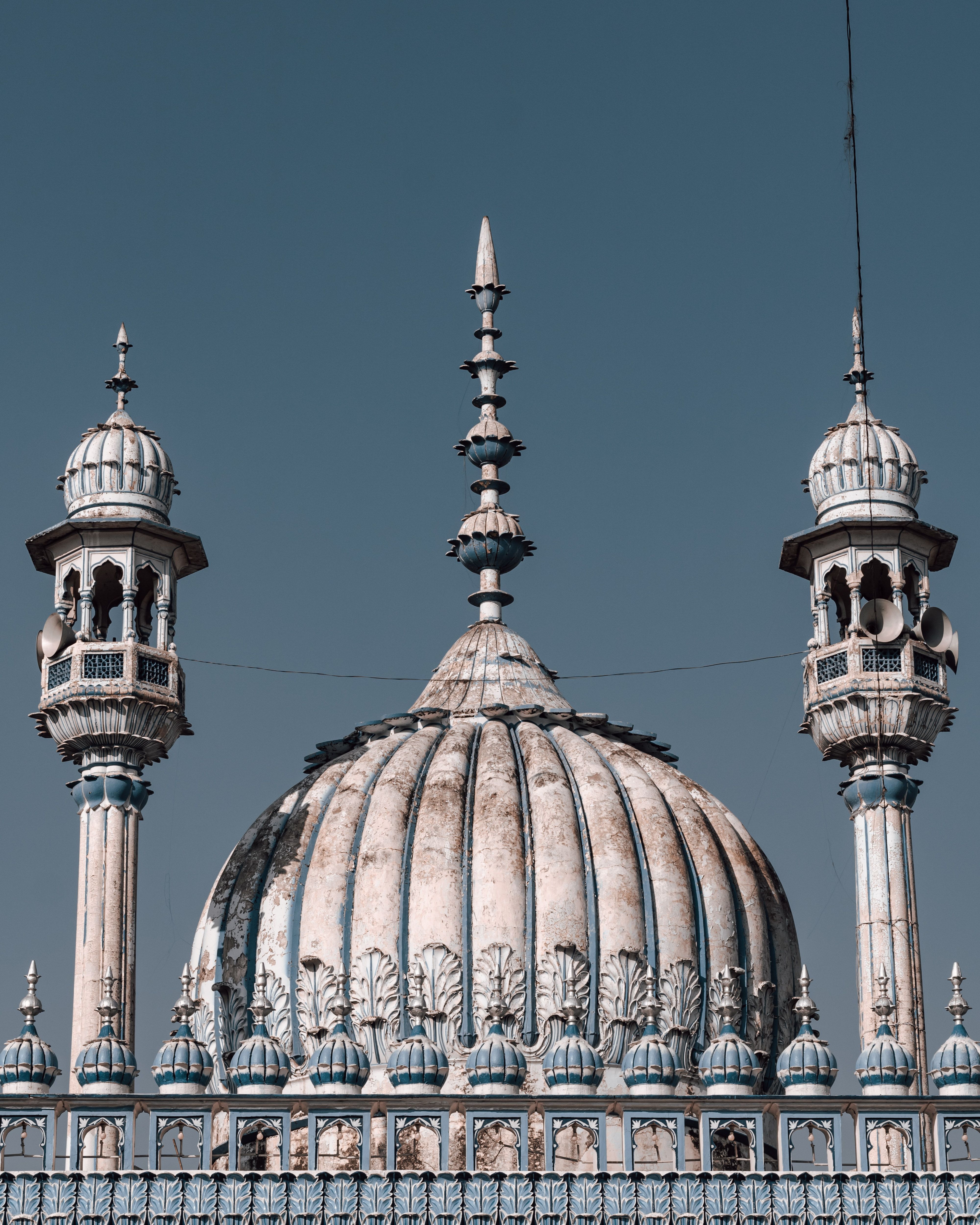 Exterior of a Mosque · Free Stock Photo