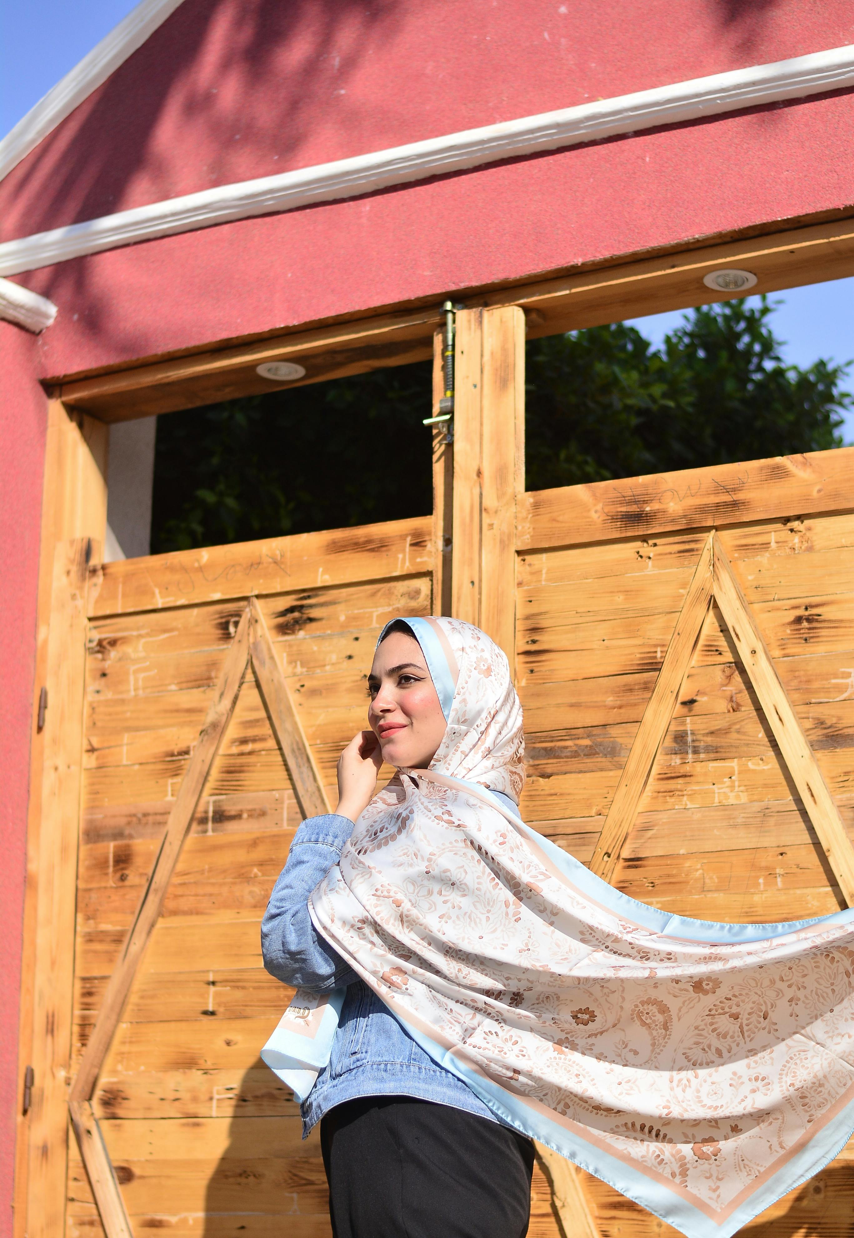 Pose Barn Photos, Download The BEST Free Pose Barn Stock Photos & HD Images