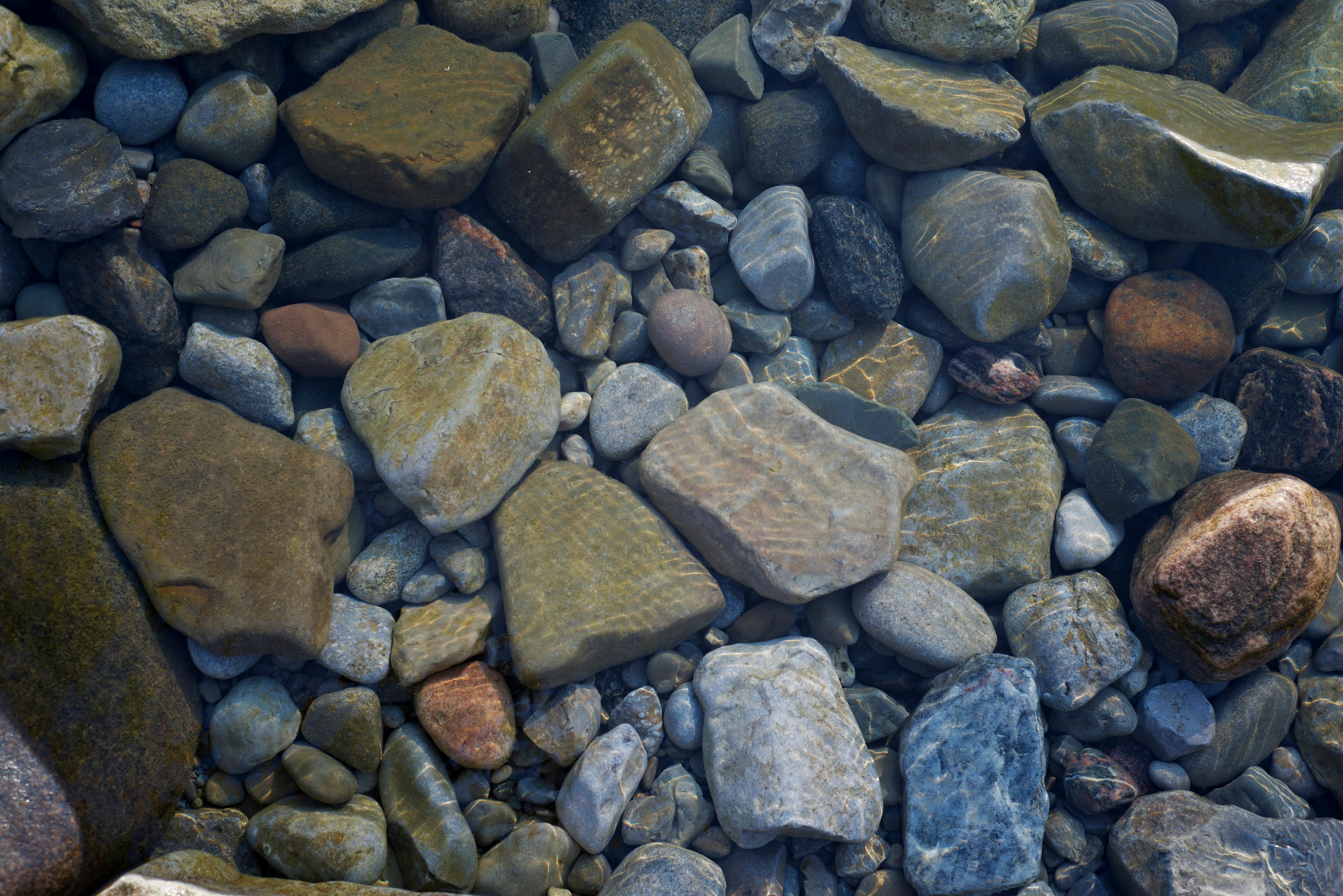 Stone in Water · Free Stock Photo
