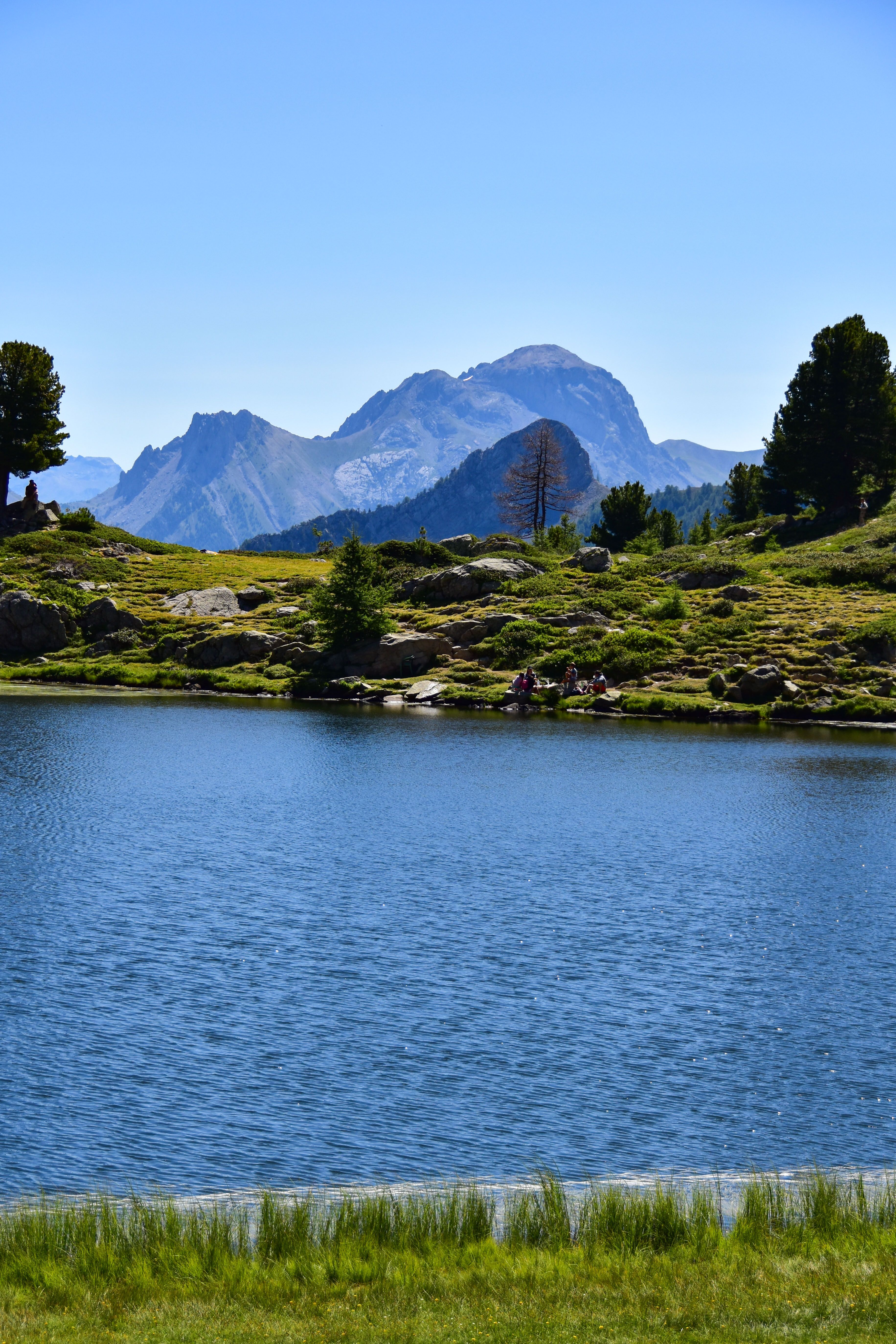Lake in French Alps · Free Stock Photo
