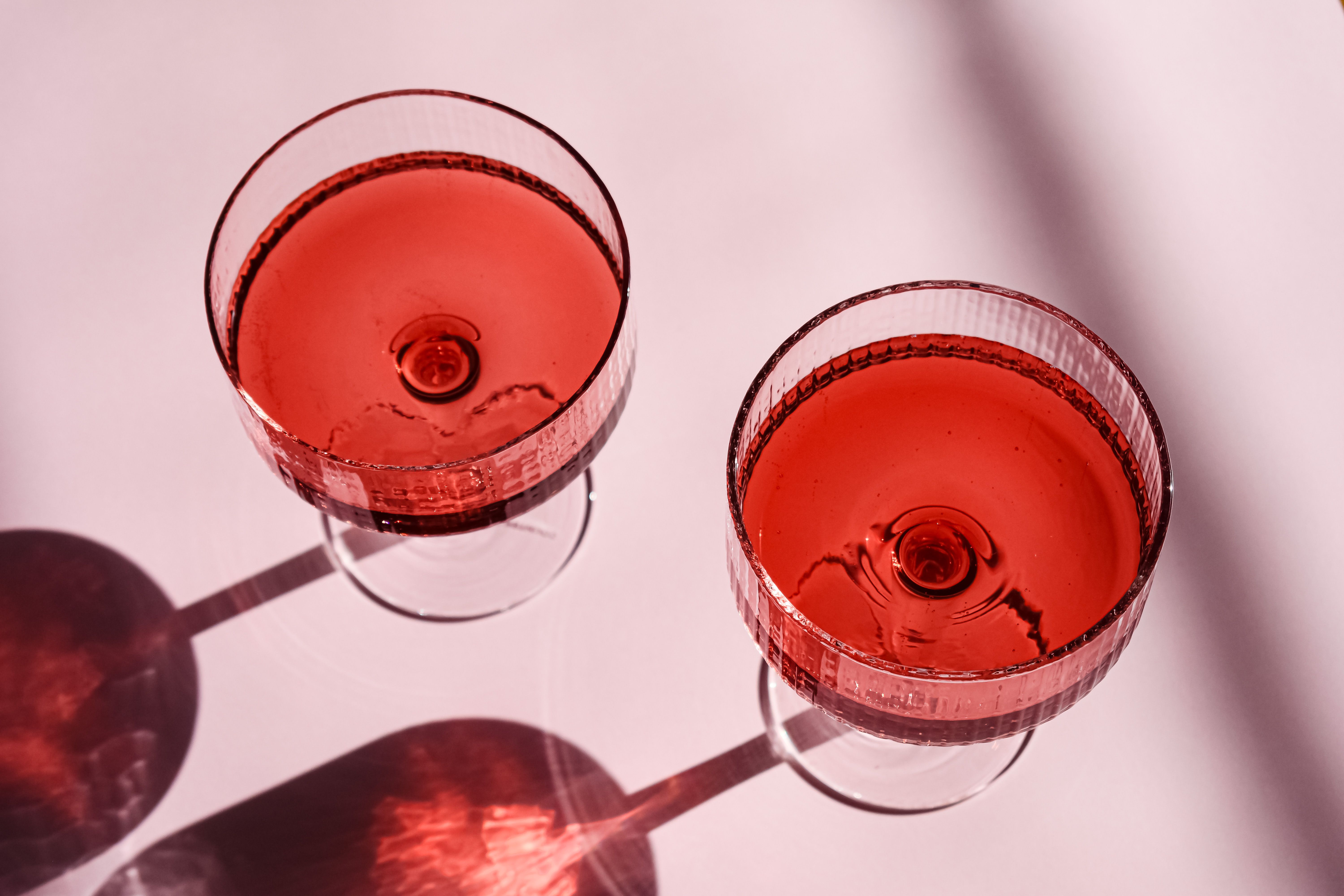 Foto de stock gratuita sobre alcohol, bar, bebidas rojas, celebración ...