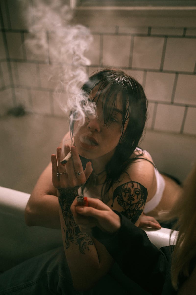 Smoking Aesthetic Photos, Download The BEST Free Smoking Aesthetic Stock Photos & HD Images