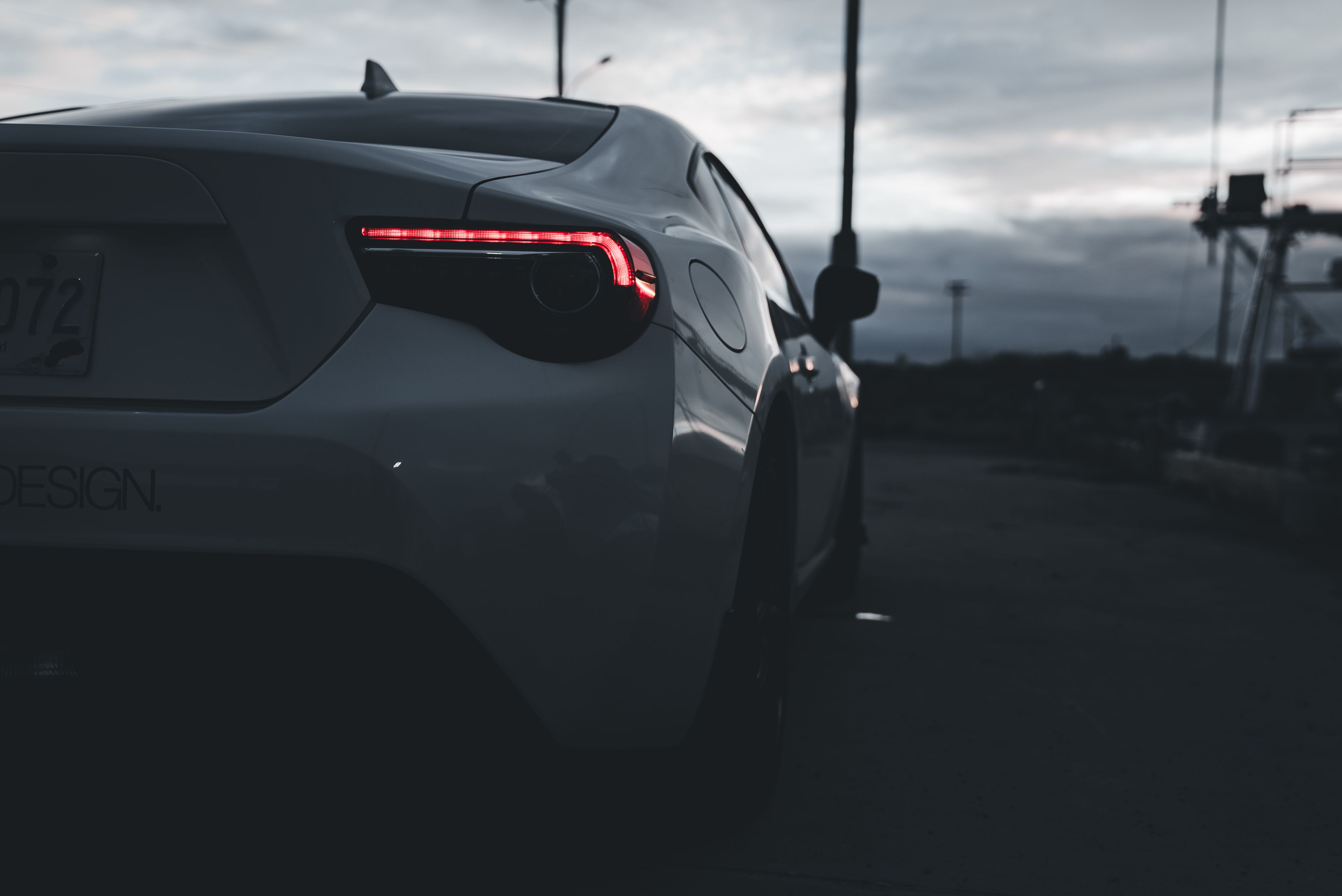 Back of Toyota · Free Stock Photo